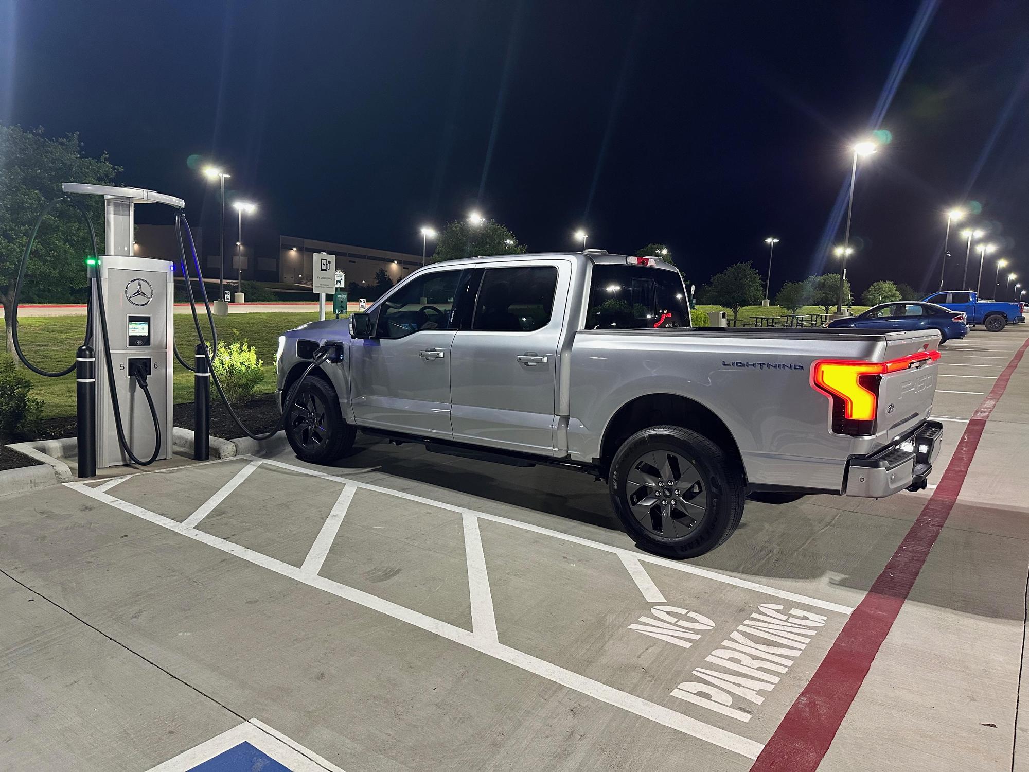 Buc-ee's Temple, TX | Mercedes-Benz High-Power Charging | Temple, TX ...