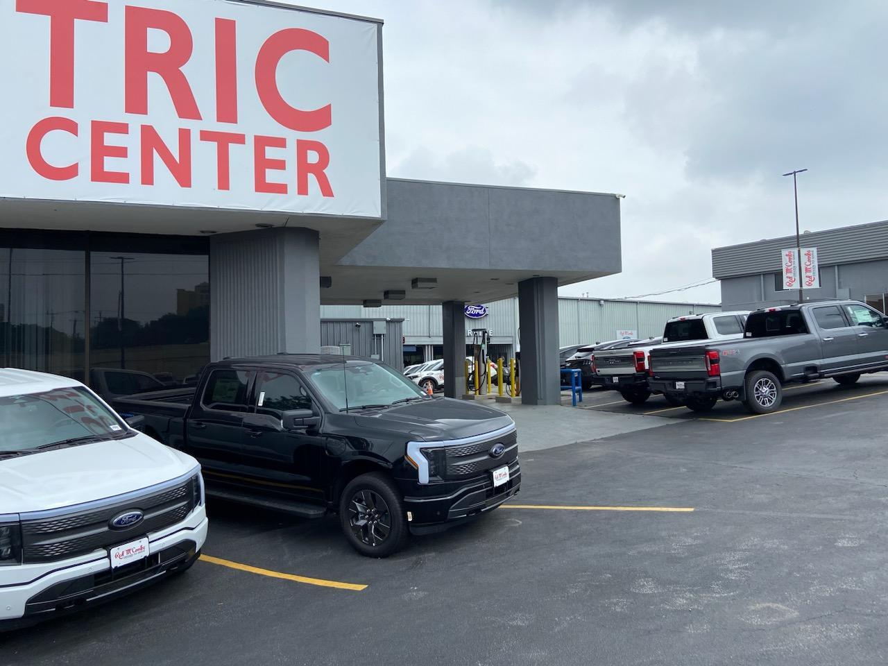 Red McCombs Ford (EV Building) | San Antonio, TX | EV Station