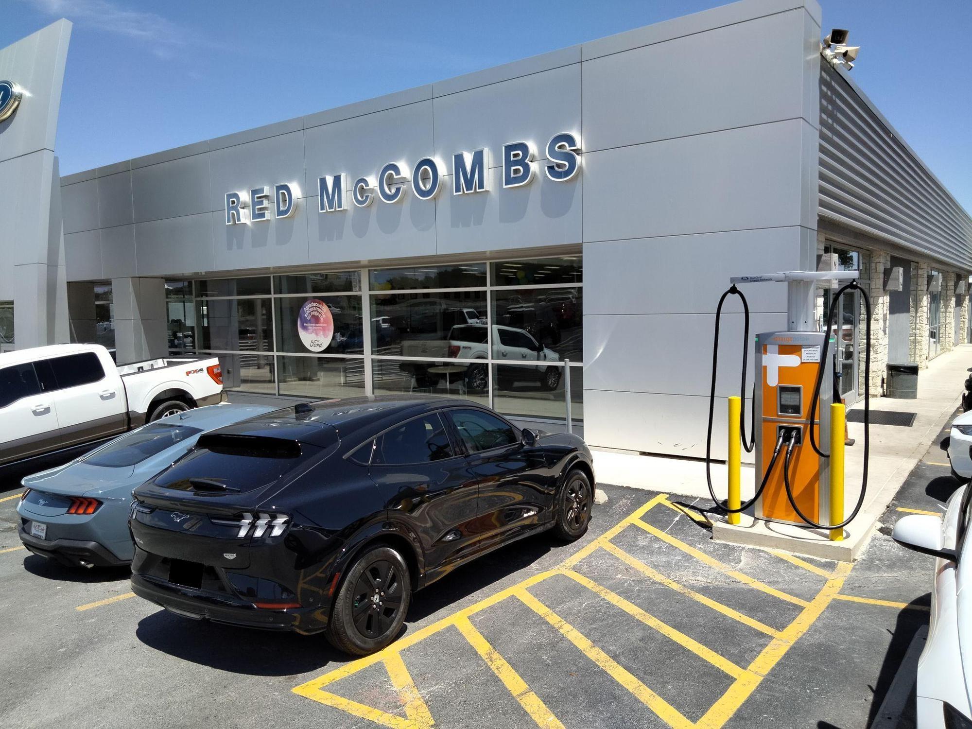 Red McCombs Ford (Showroom) | San Antonio, TX | EV Station