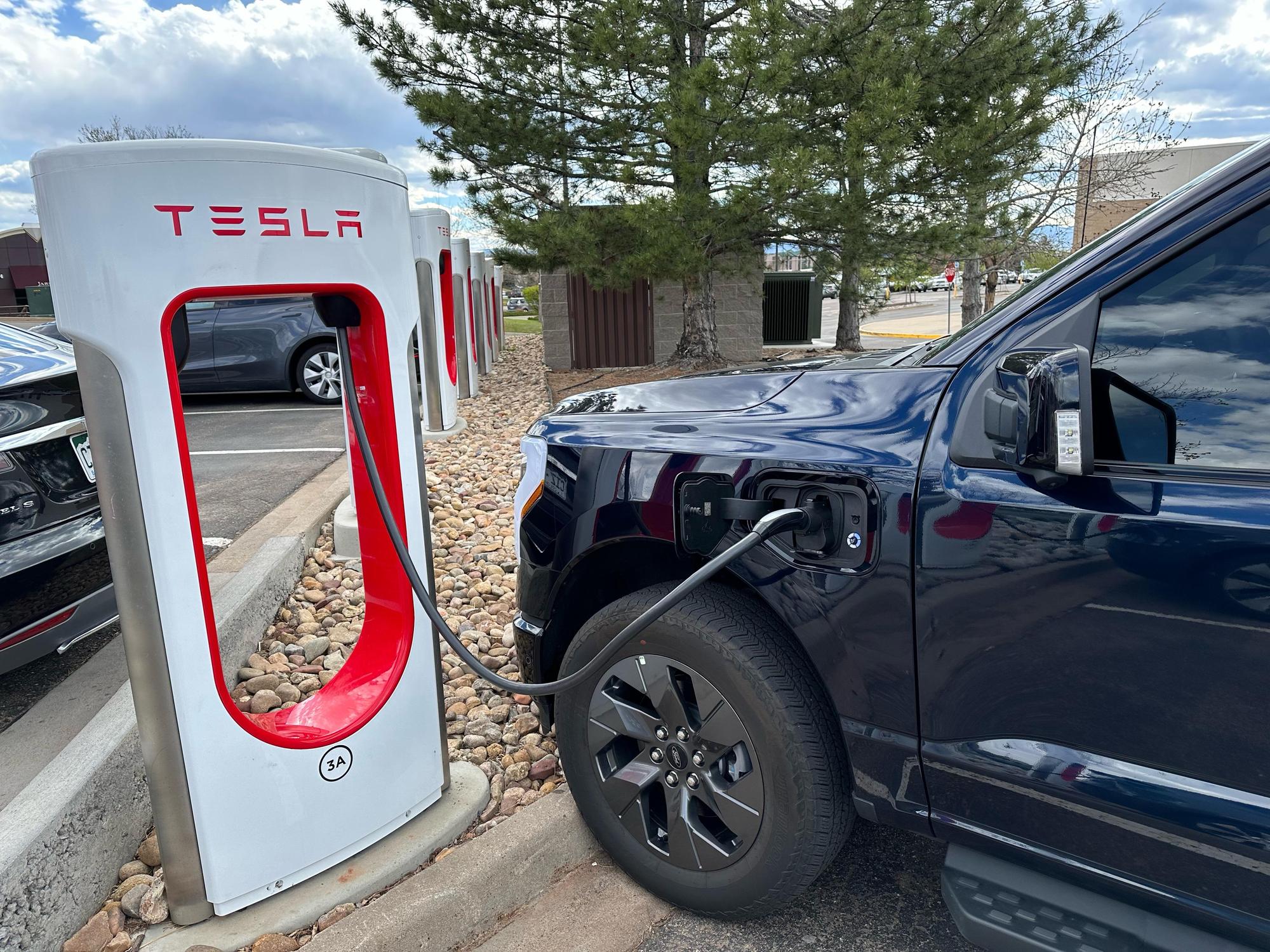 Centennial Promenade | Centennial, CO | EV Station