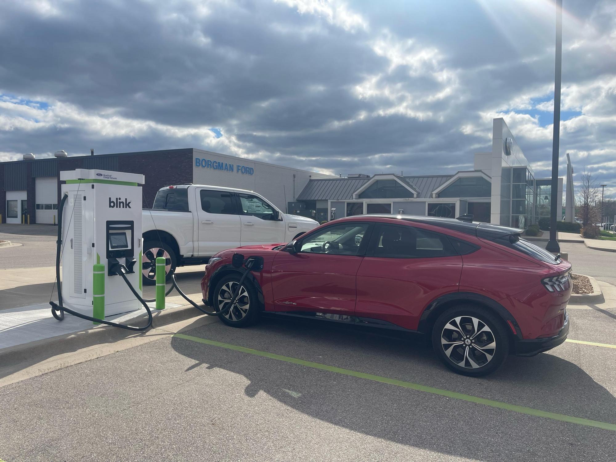 Borgman Ford | Grandville, MI | EV Station