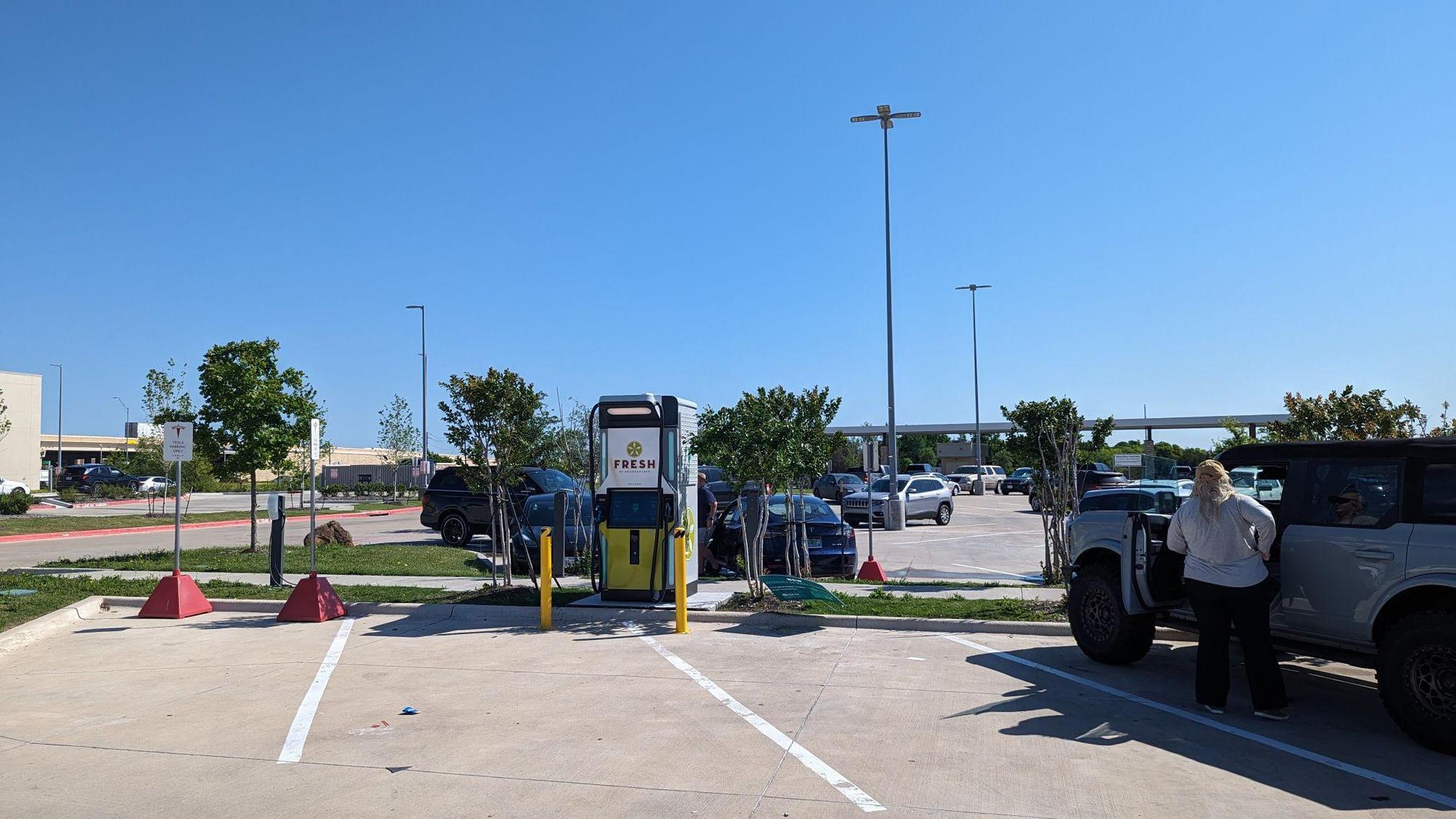 FRESH by Brookshire's (2) | Fate, TX | EV Station