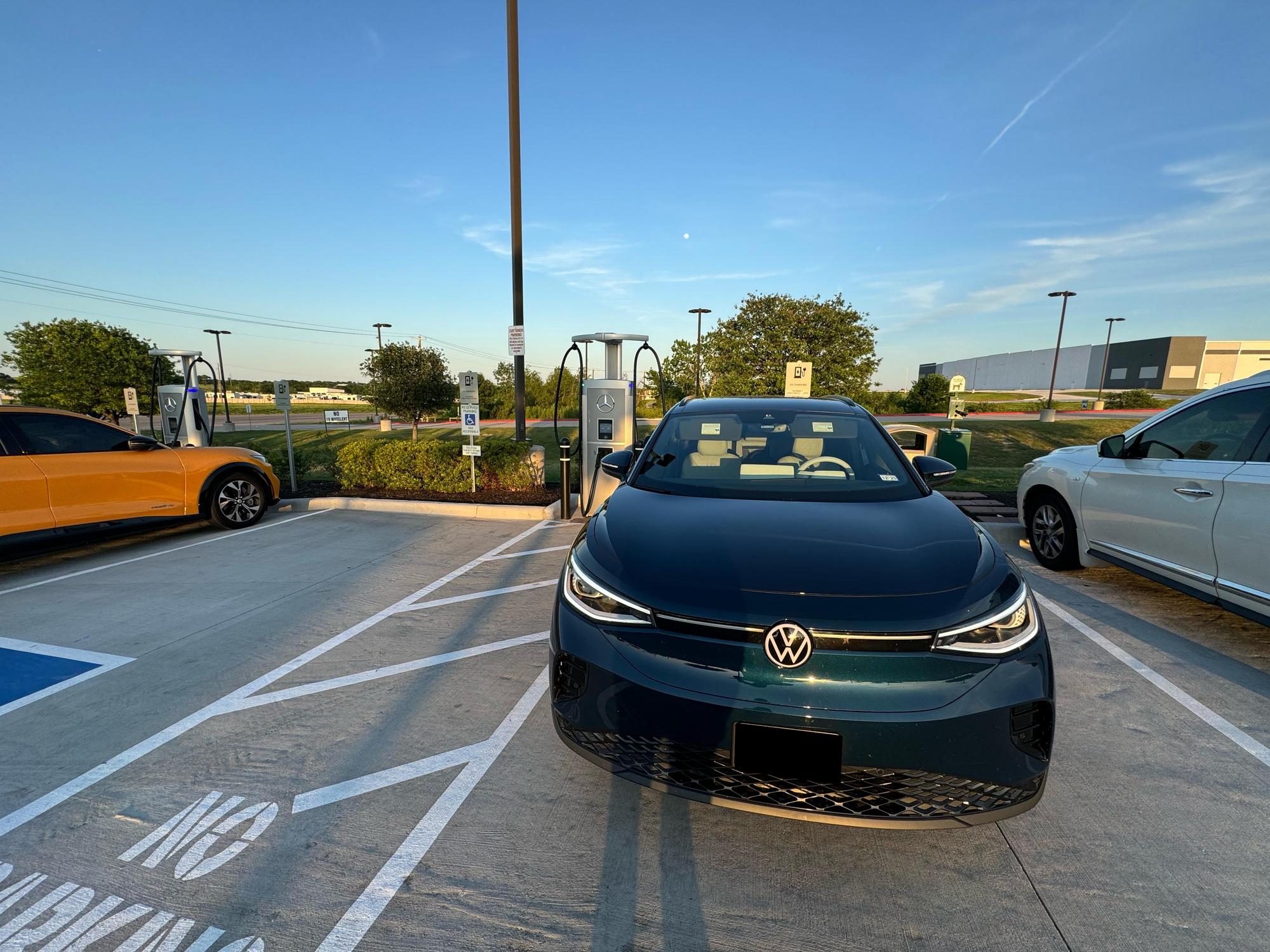 Buc-ee's Temple, TX | Mercedes-Benz High-Power Charging | Temple, TX ...