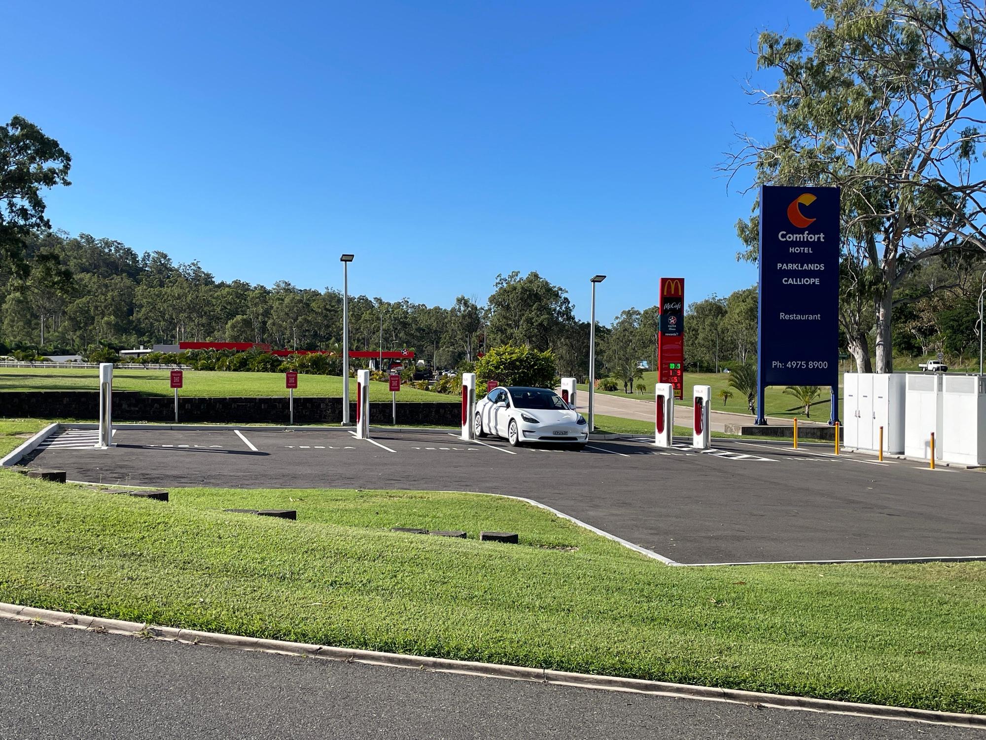 Comfort Hotel Parklands Calliope | Calliope, QLD | EV Station