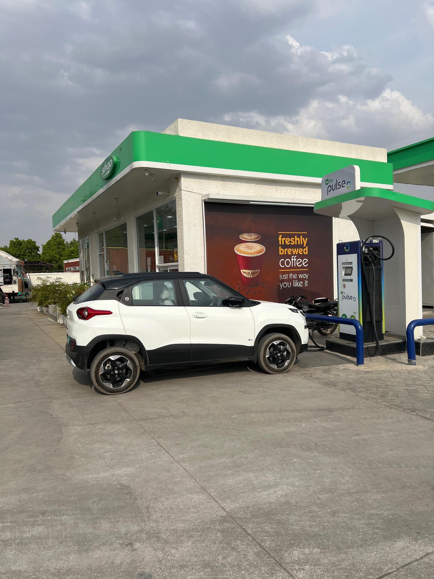 Jio BP Fuel station - Jio Pulse Charger | Jaipur, RJ | EV Station