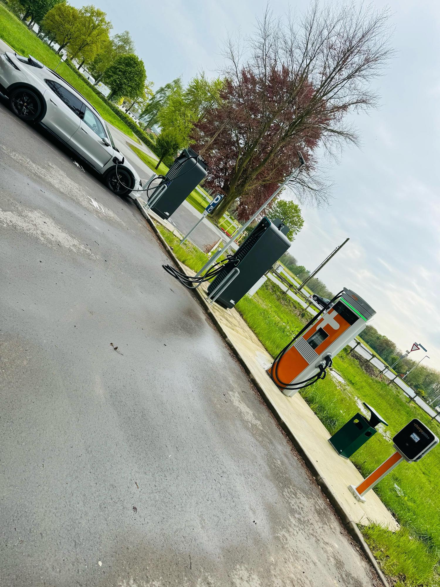 Hofgrill Michael Stork | Kirchlengern, NRW | EV Station