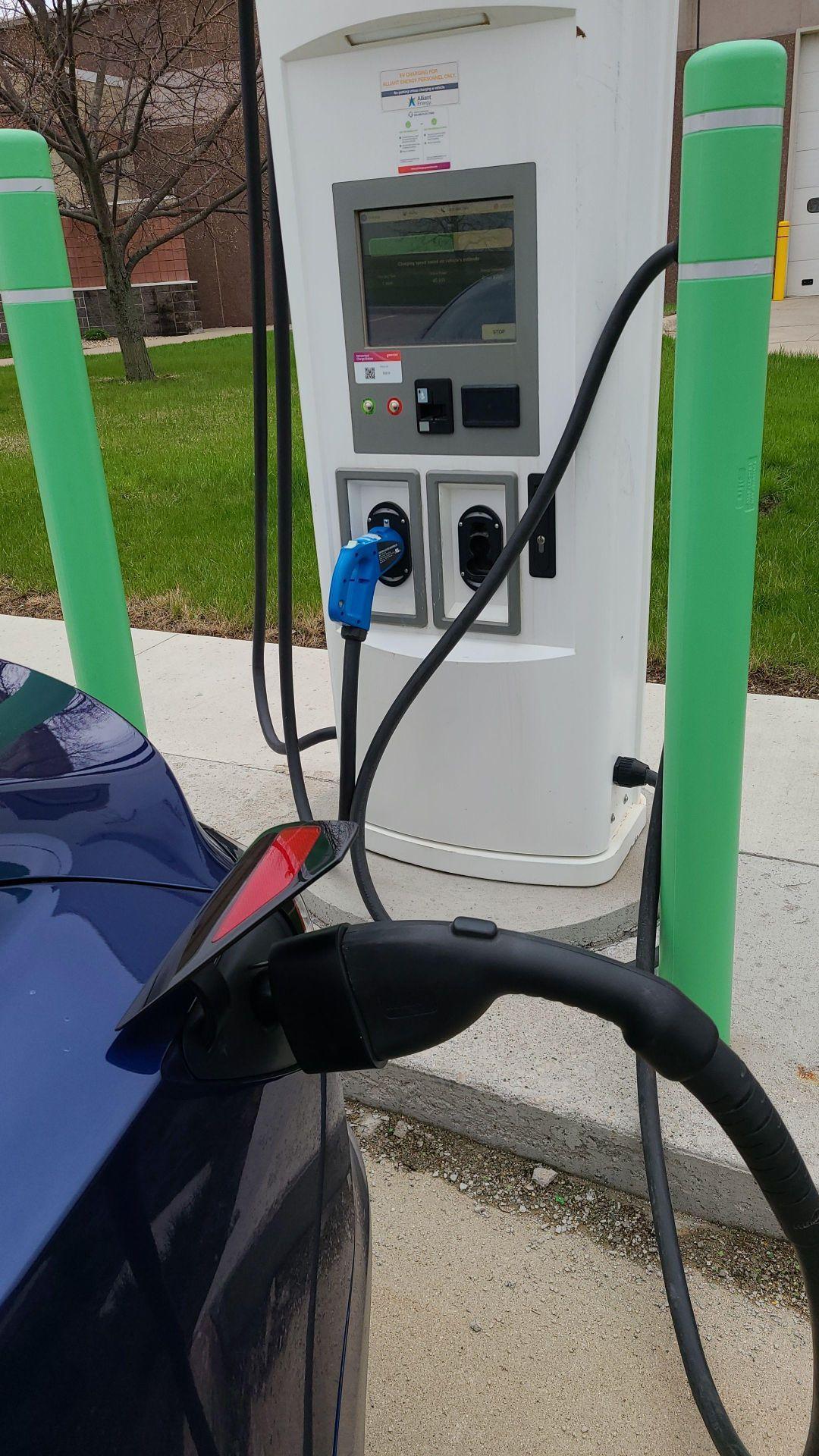 Alliant Energy Ops Center | Spirit Lake, IA | EV Station