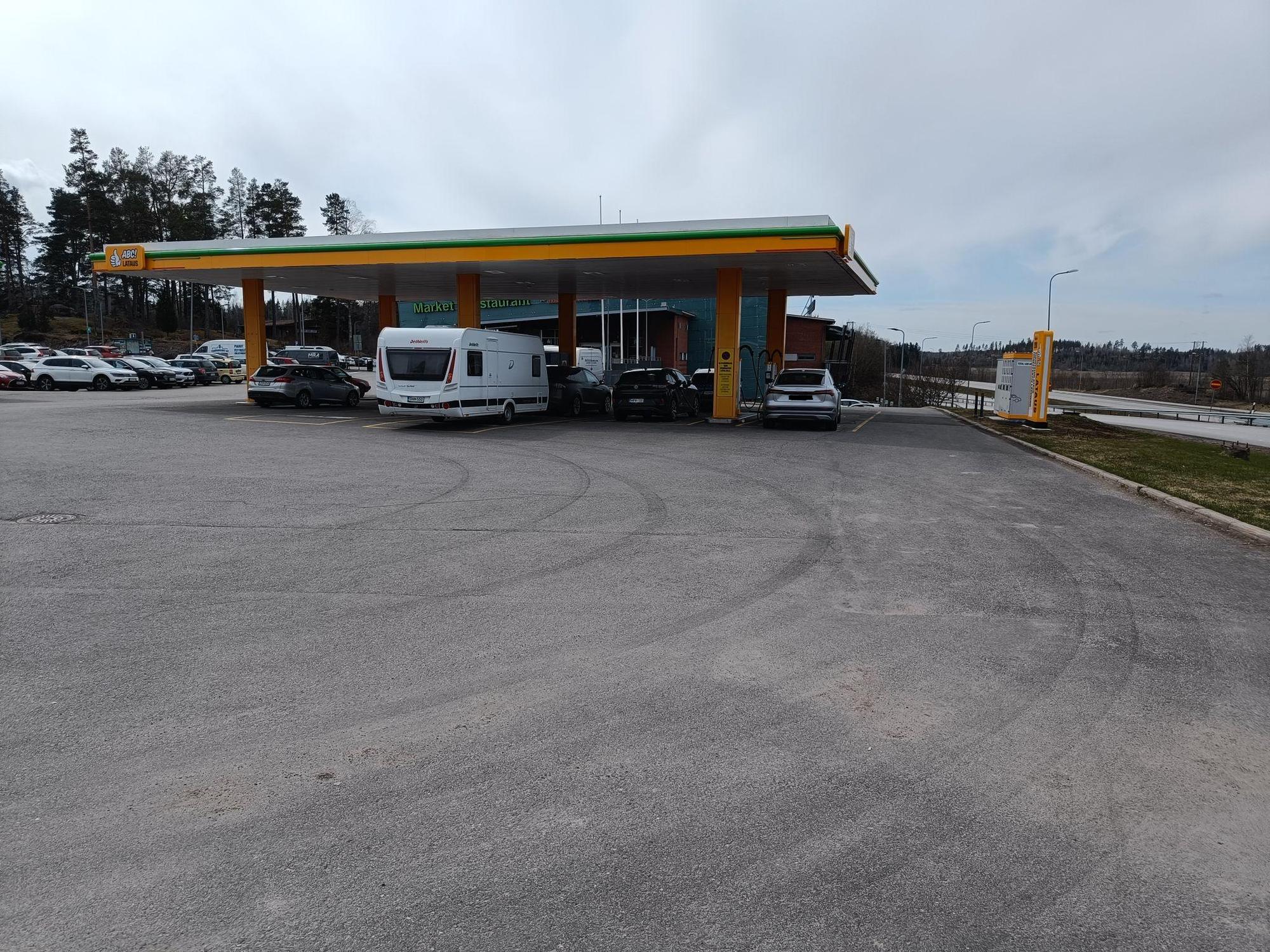 ABC Lataus Kuninkaantie (2) | Vanhankyläntie 77, 07740 Loviisa, Finland ...