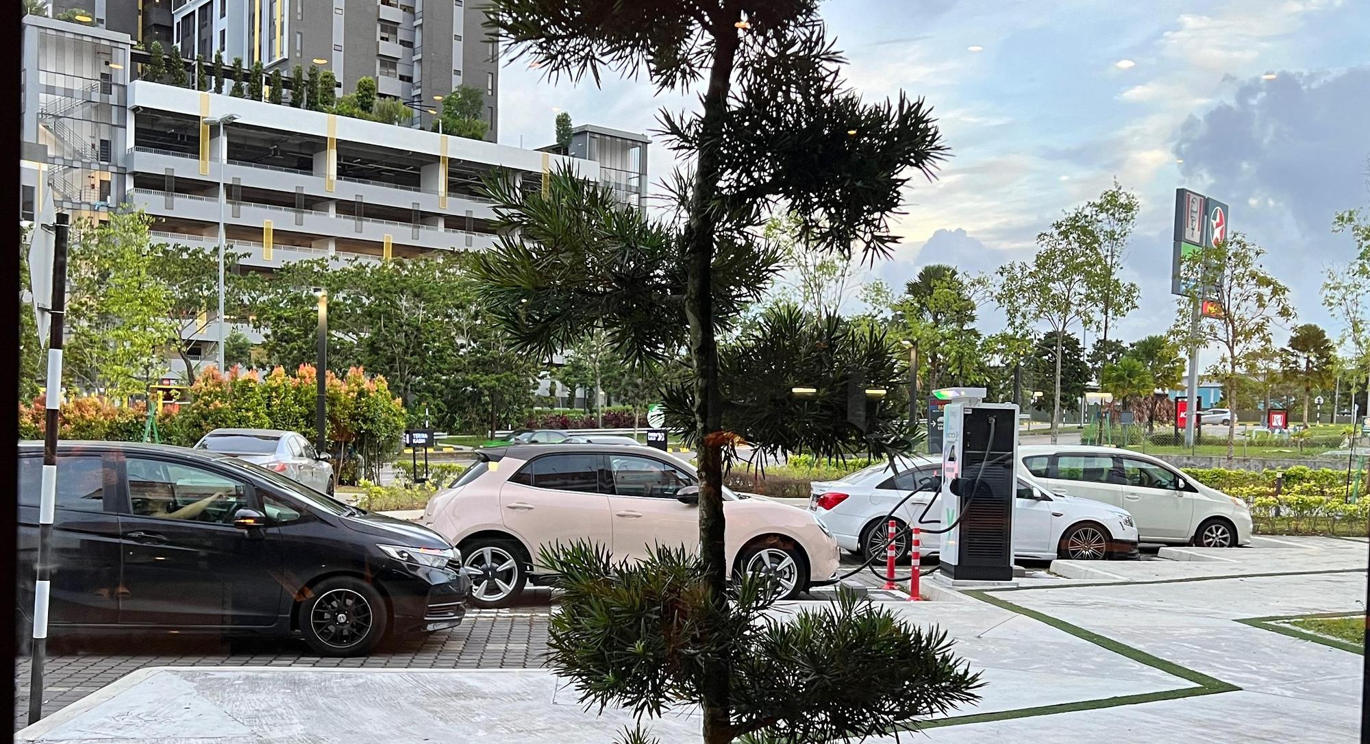 chargEV - Starbucks Sunway Iskandar DT (60kW DC) | Iskandar Puteri ...