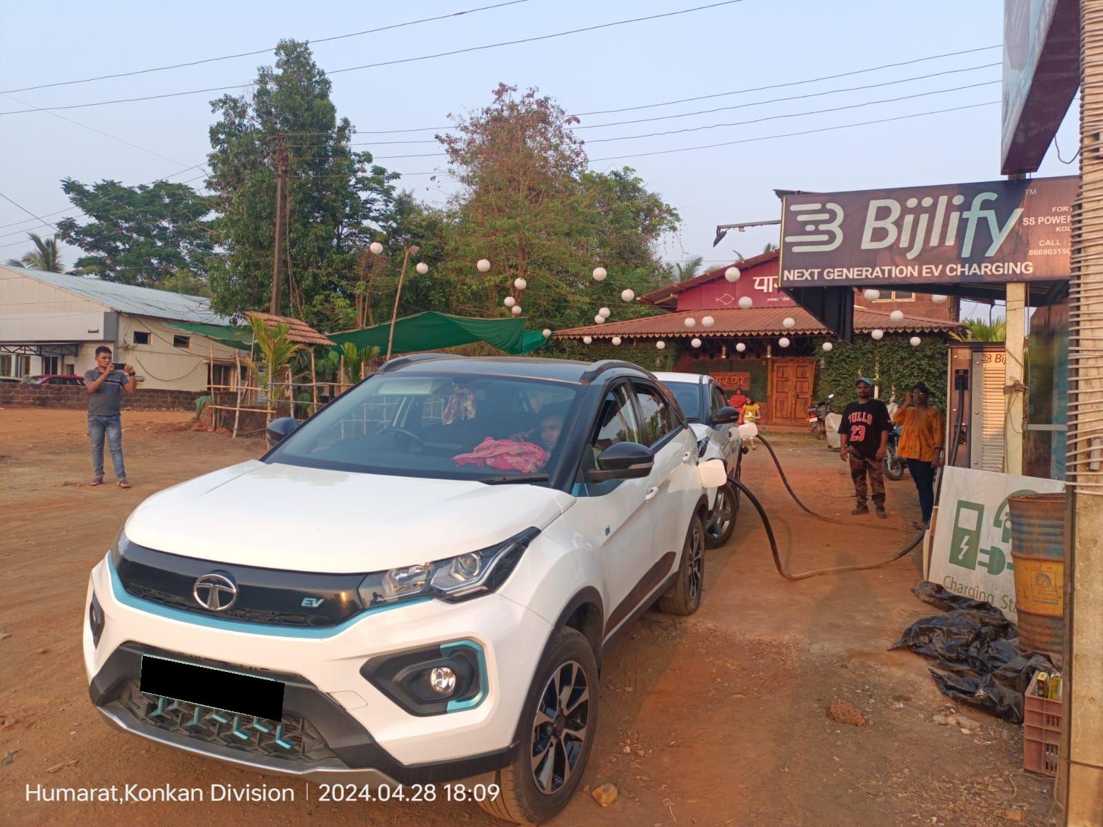 Hotel Pavhaner | Humarat, MH | EV Station