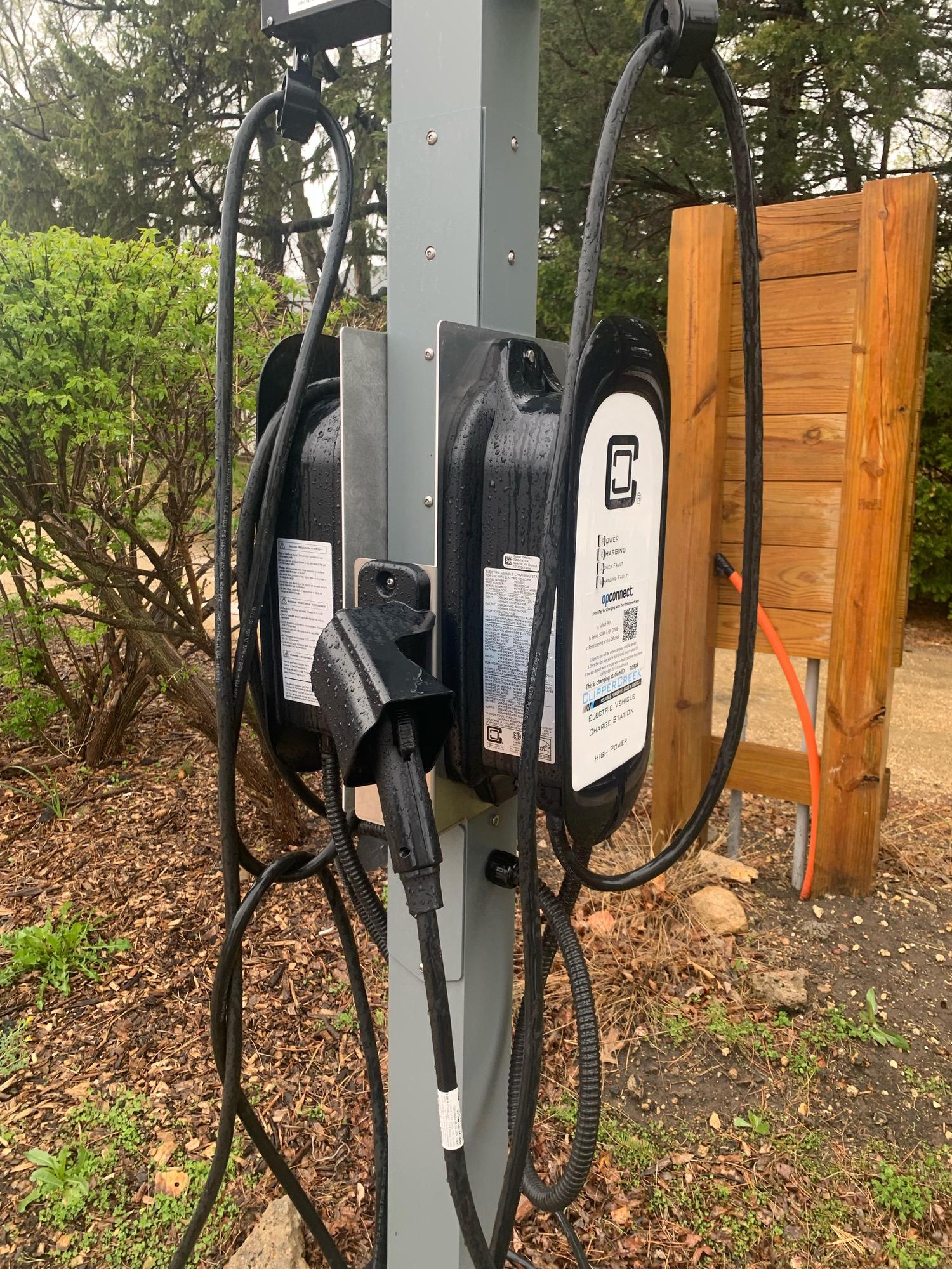 Wartburg College | Waverly, IA | EV Station