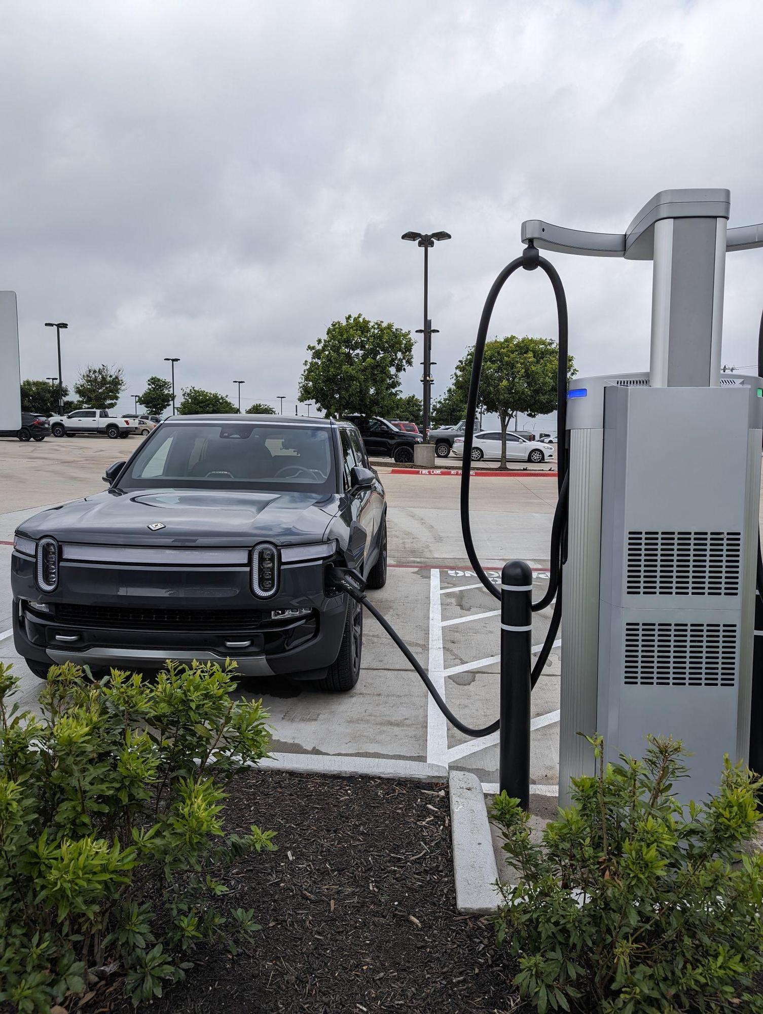Buc-ee's Temple, TX | Mercedes-Benz High-Power Charging | Temple, TX ...