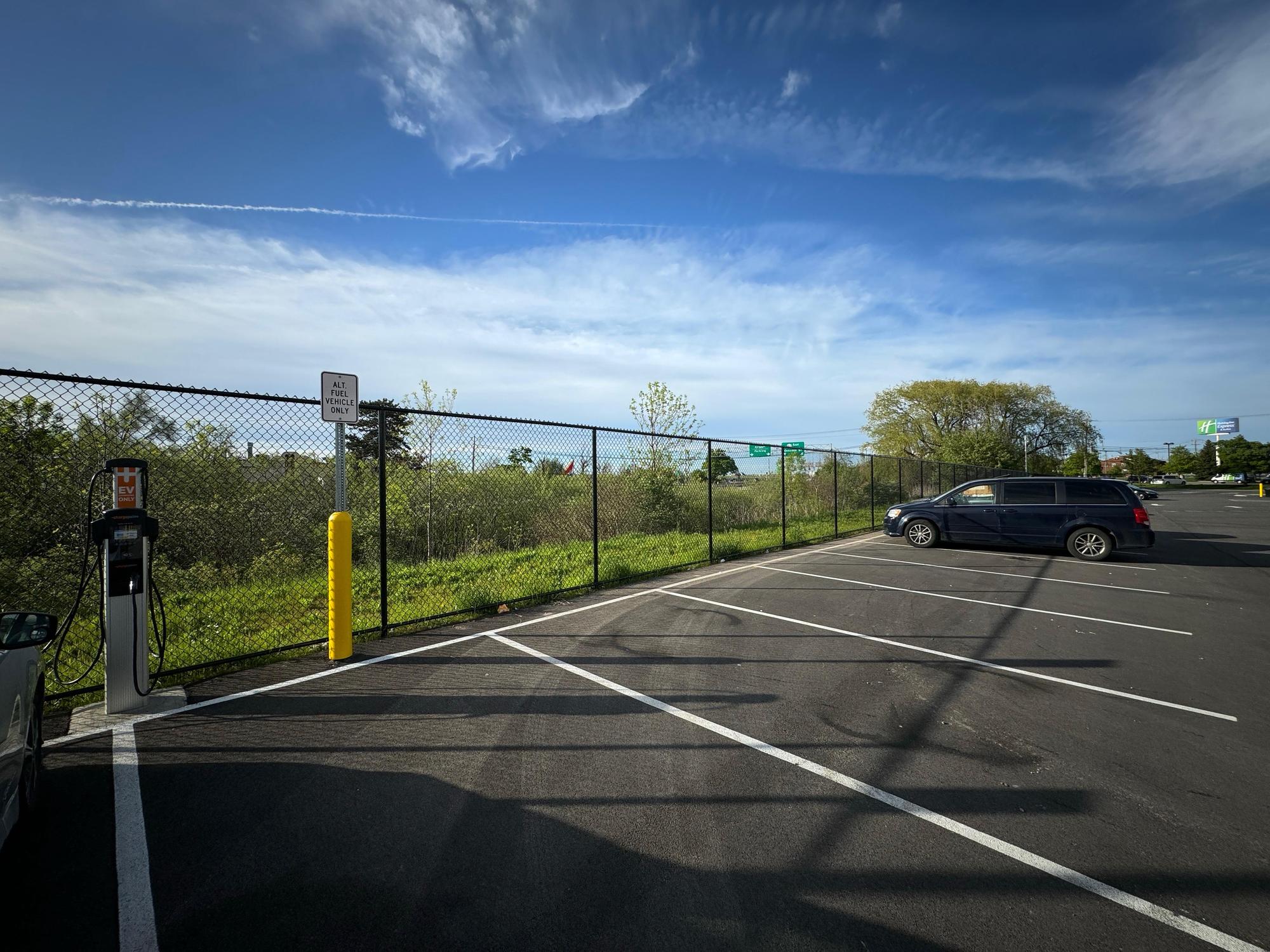 Buffalo Airport Cell Phone Lot | Cheektowaga, NY | EV Station