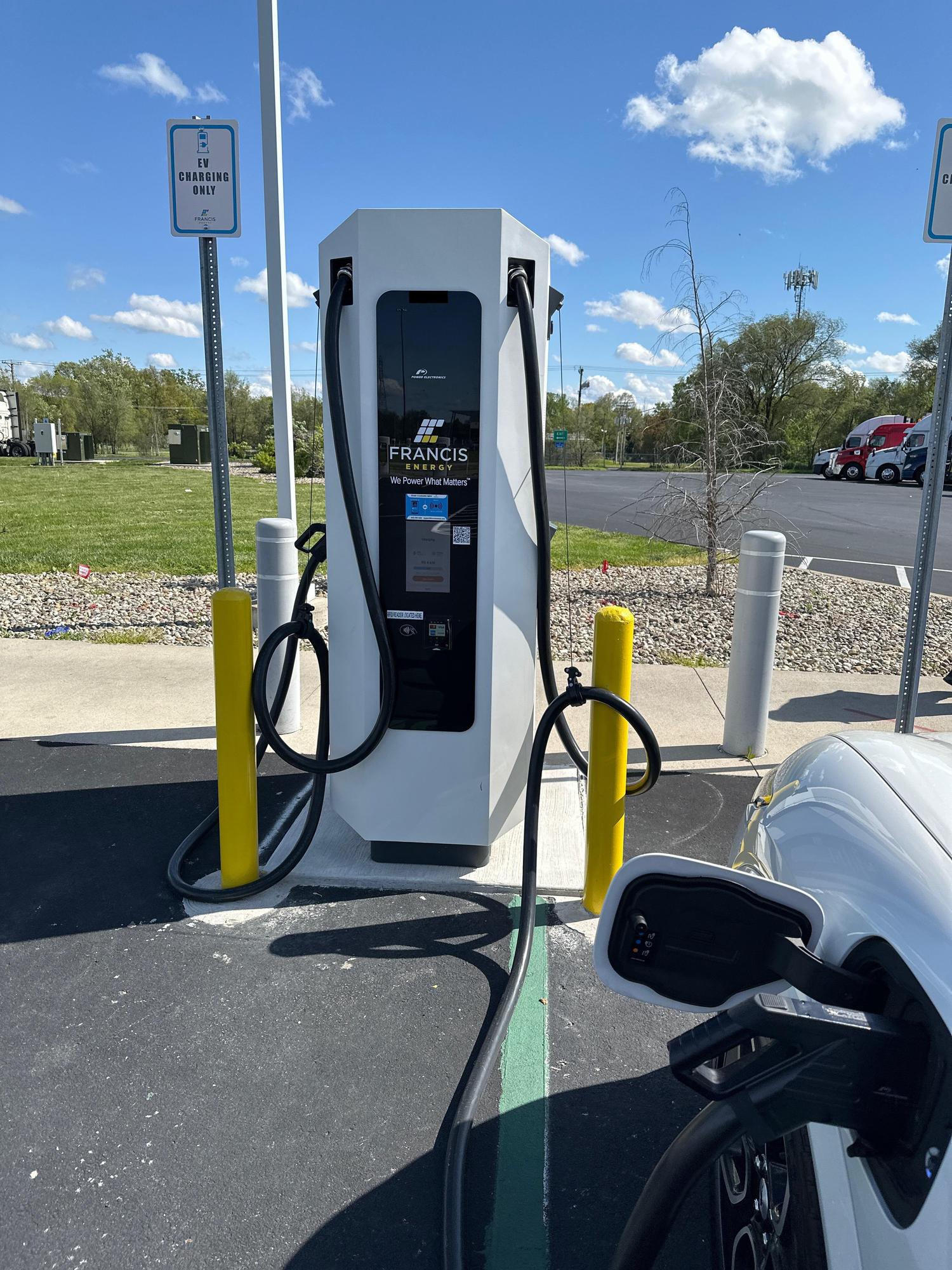 George N Craig Travel Plaza | Elkhart, IN | EV Station