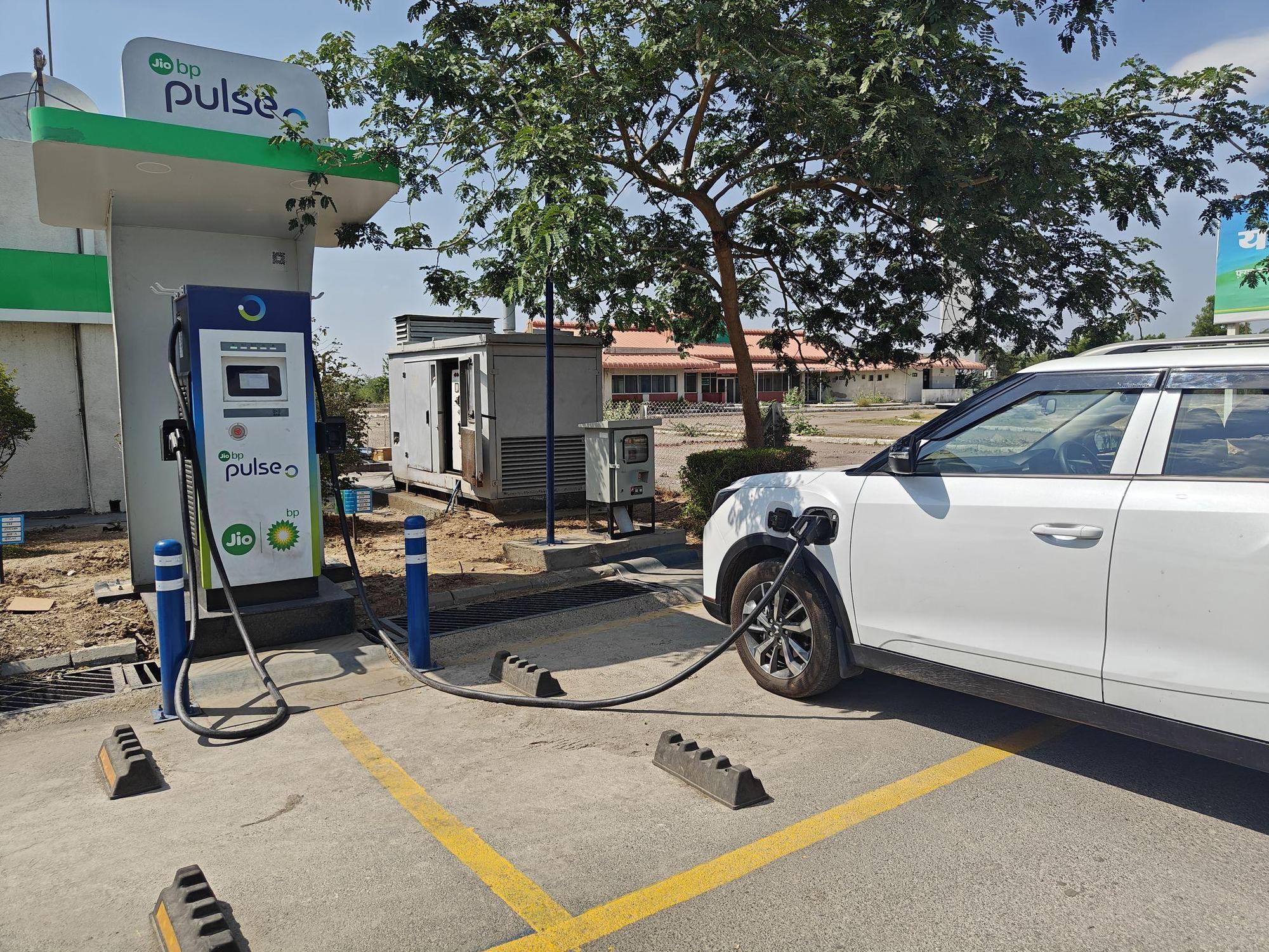 Jio-Bp Pulse | Dudu, RJ | EV Station