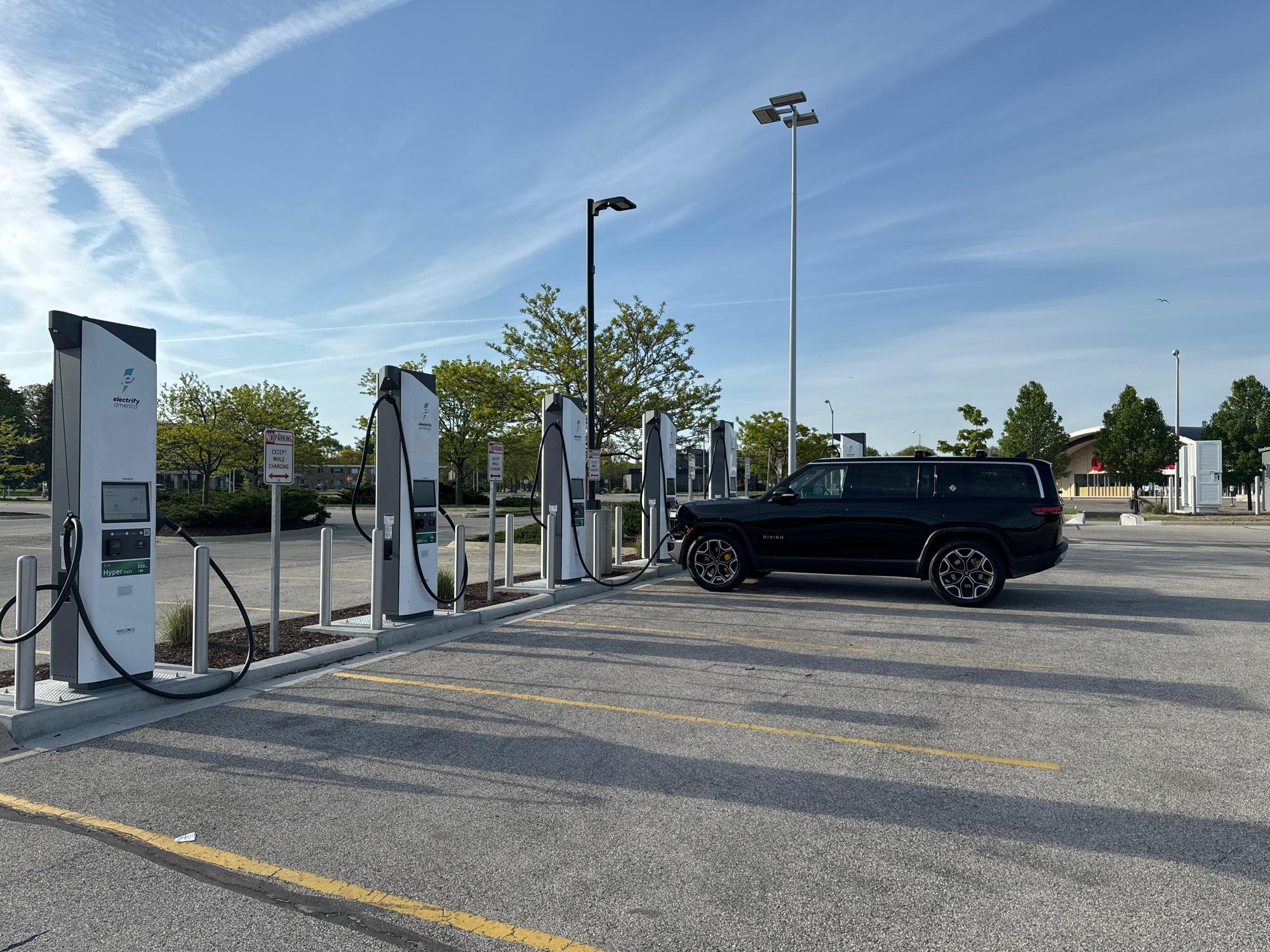 Target | West Allis, WI | EV Station