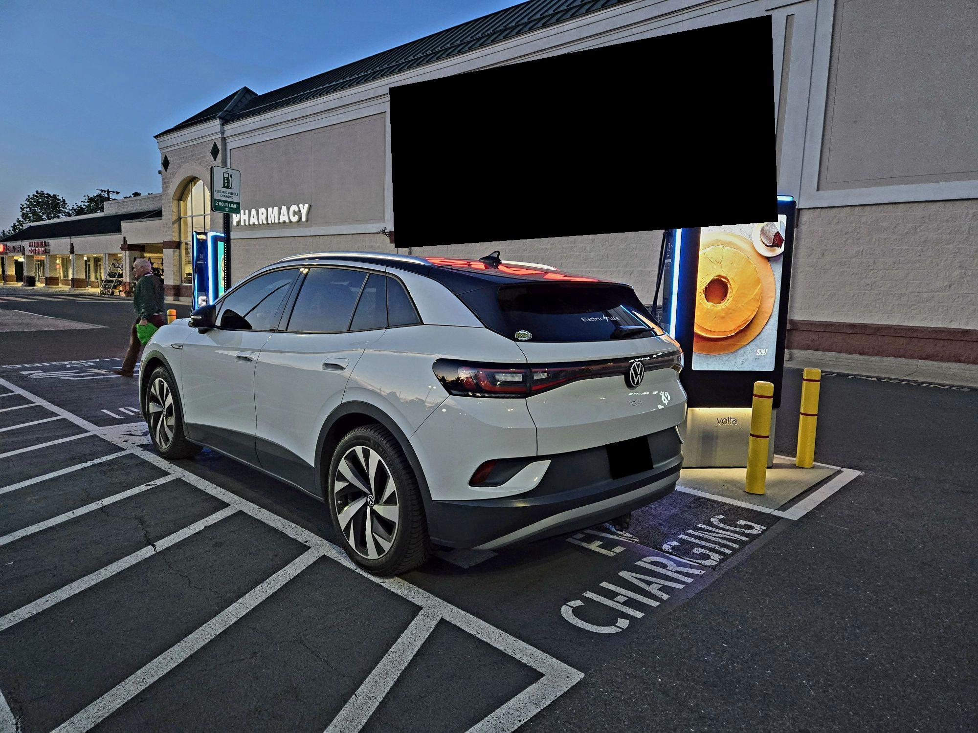 Fairview Plaza - GIANT | New Cumberland, PA | EV Station