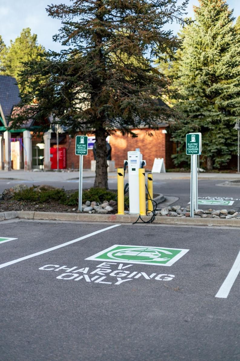 Evergreen Library - Jefferson County | Evergreen, CO | EV Station