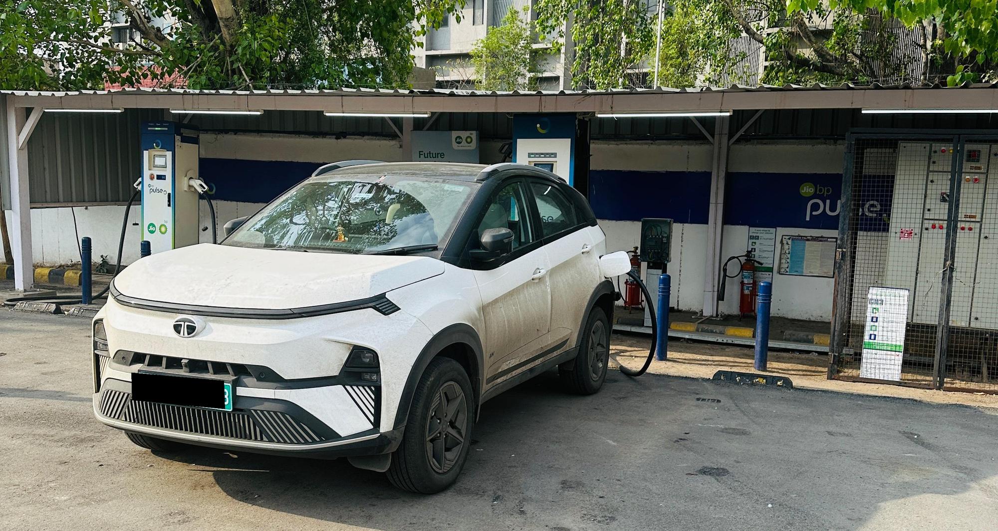 Reliance Mall, Shahibaug | Ahmedabad, GJ | EV Station