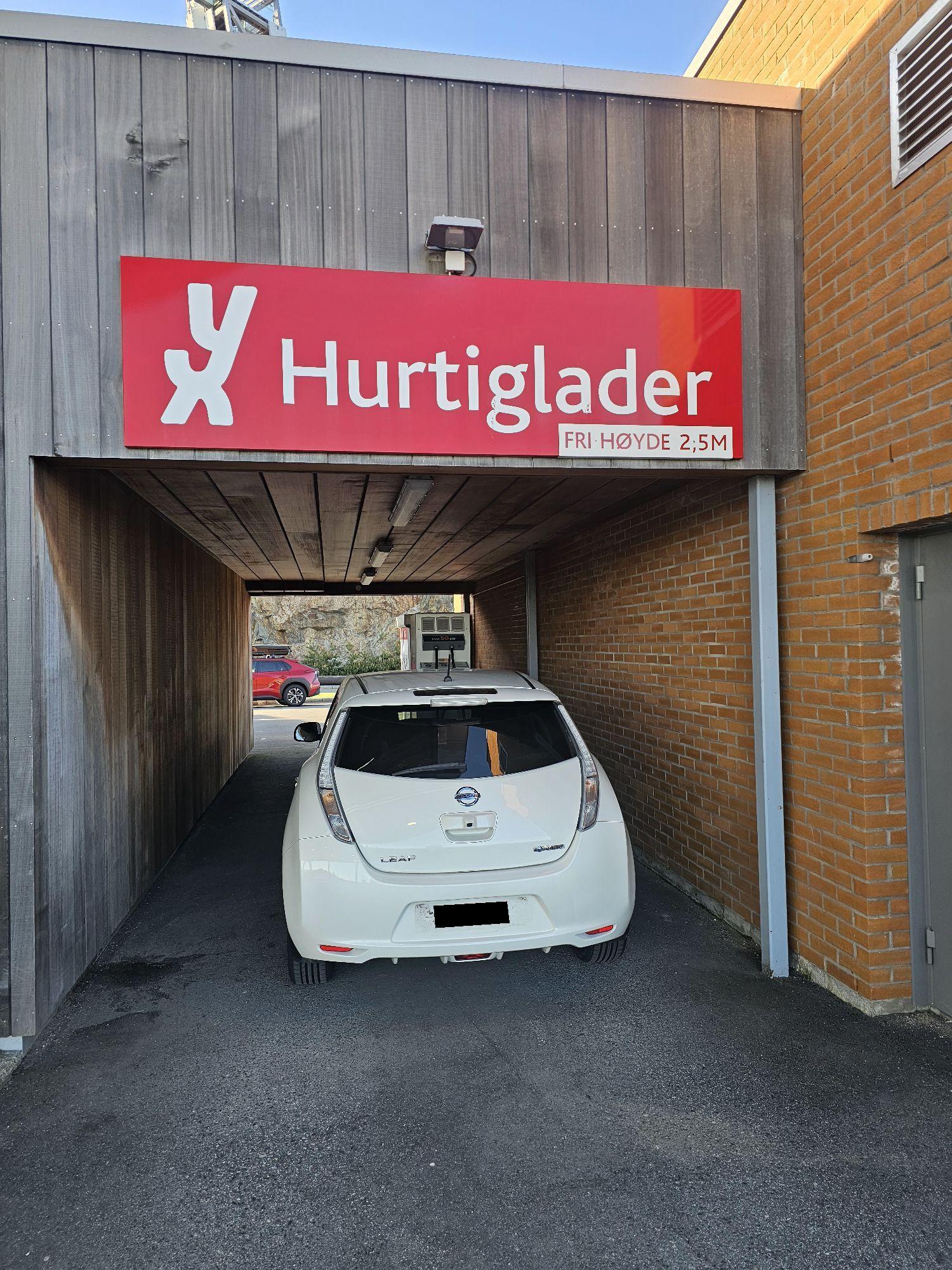 YX Lillesand (1) | Brønningsmyrkrysset, 4790 Lillesand, Norway | EV Station
