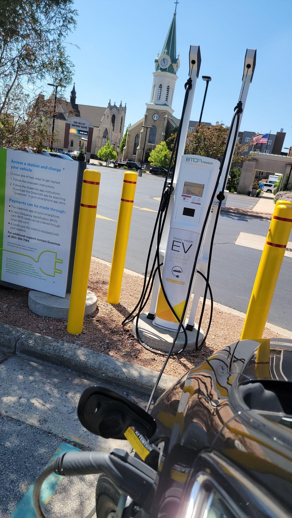 Fond du Lac Public Library | Fond du Lac, WI | EV Station