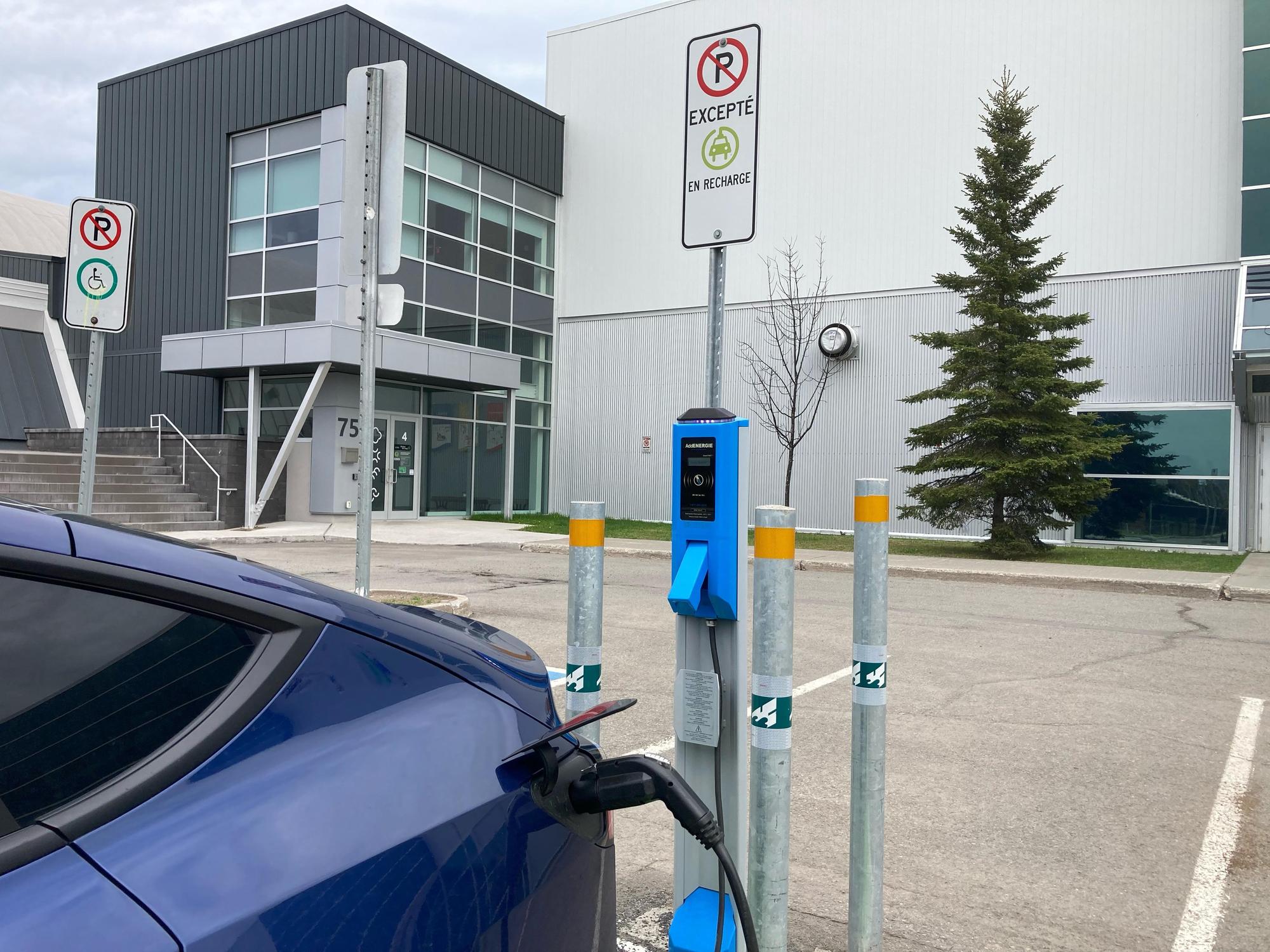Centre Premier Tech | Rivière-du-Loup, QC | EV Station