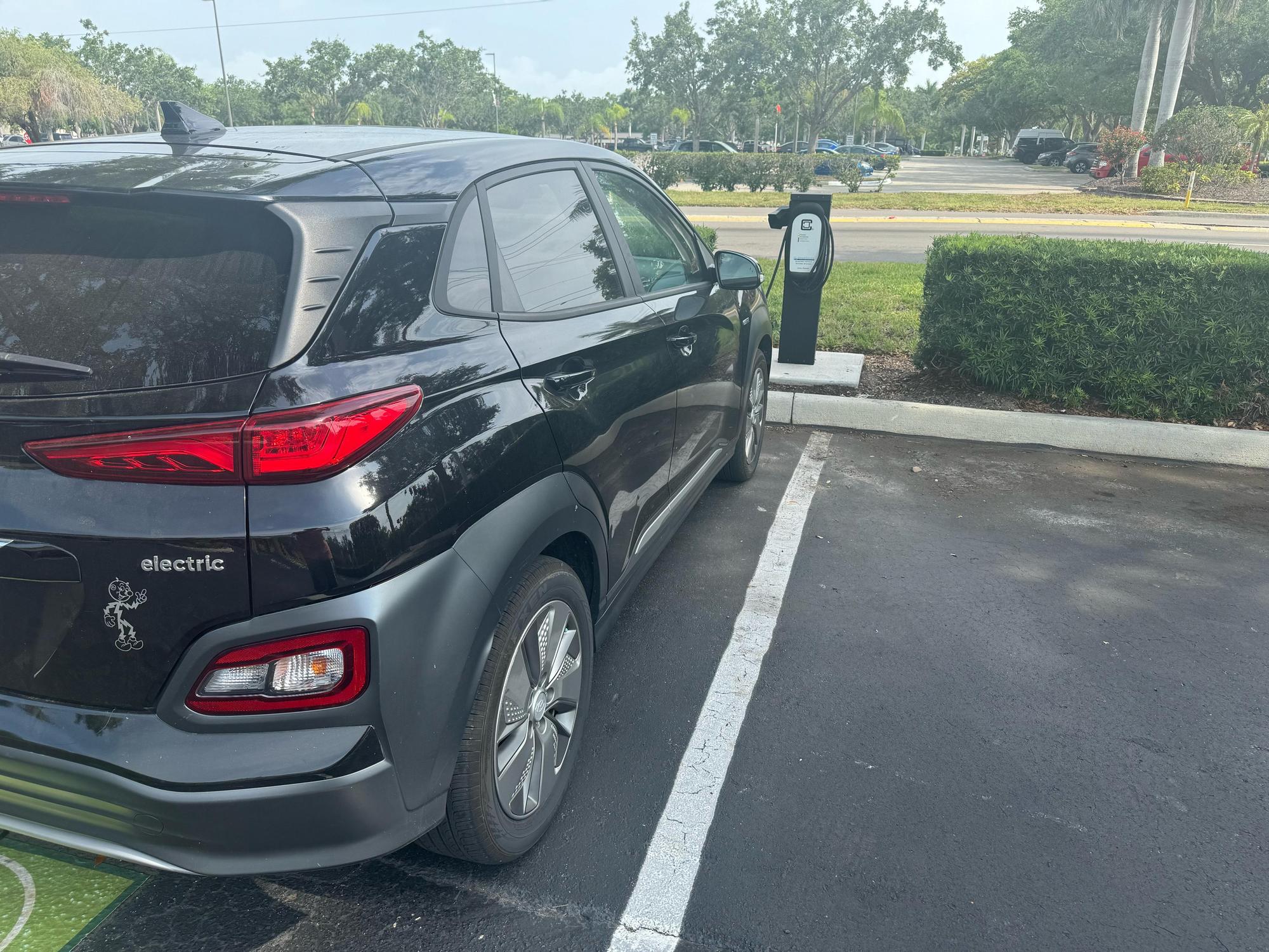 Bay First Bank | Bradenton, FL | EV Station