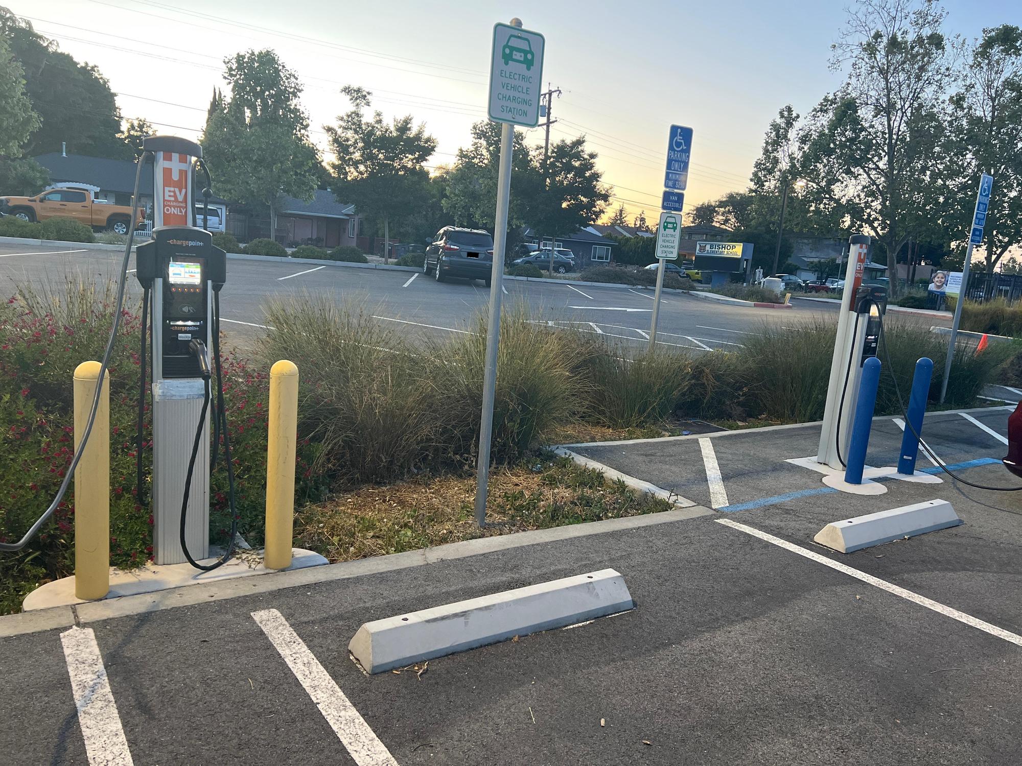 Bishop Elementary School | Sunnyvale, CA | EV Station