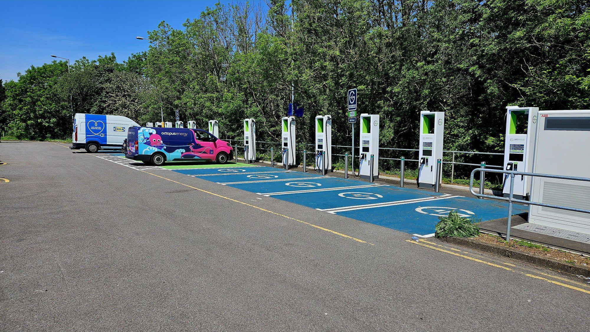 Cardiff West Services M4 | Pontyclun, Wales | EV Station