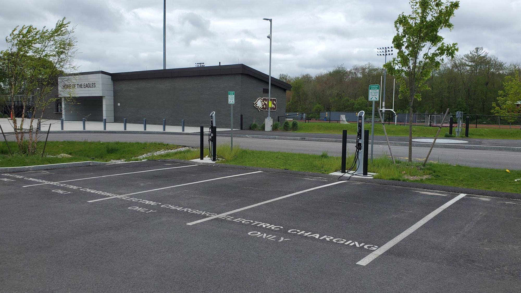 Sharon High School | Sharon, MA | EV Station