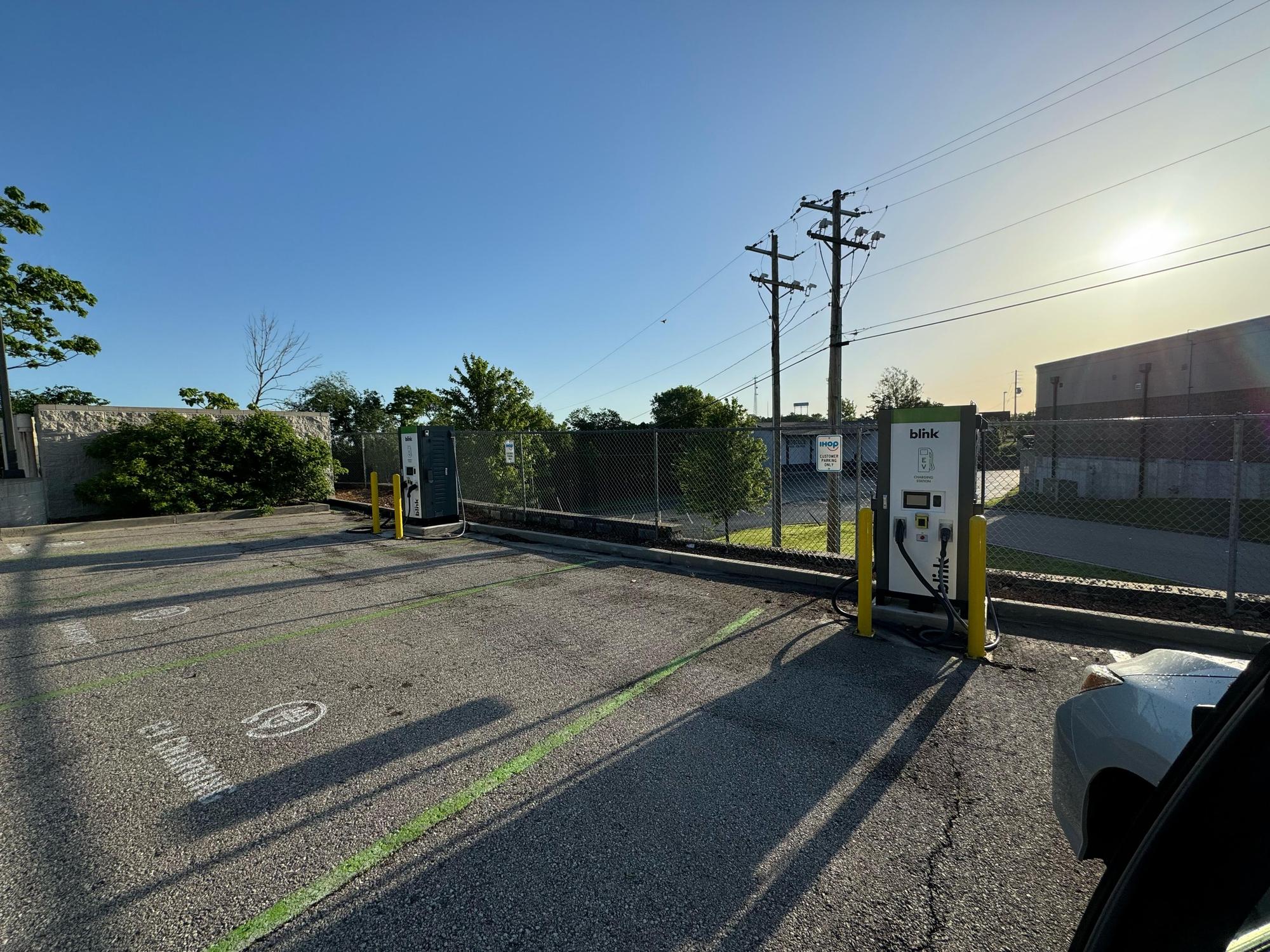 IHOP | Rolla, MO | EV Station