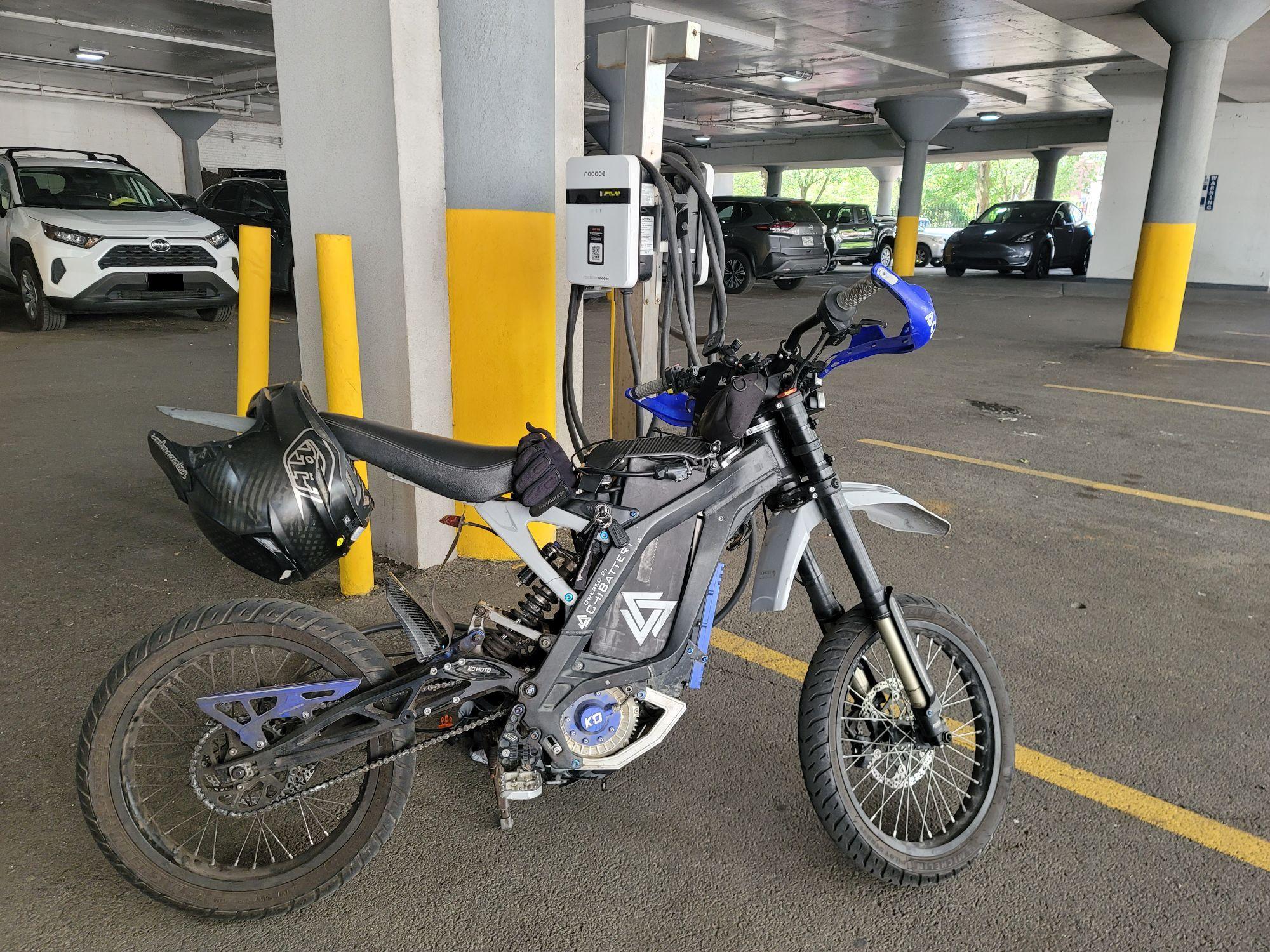 Best Western Plus Hyde Park Hotel | Chicago, IL | EV Station