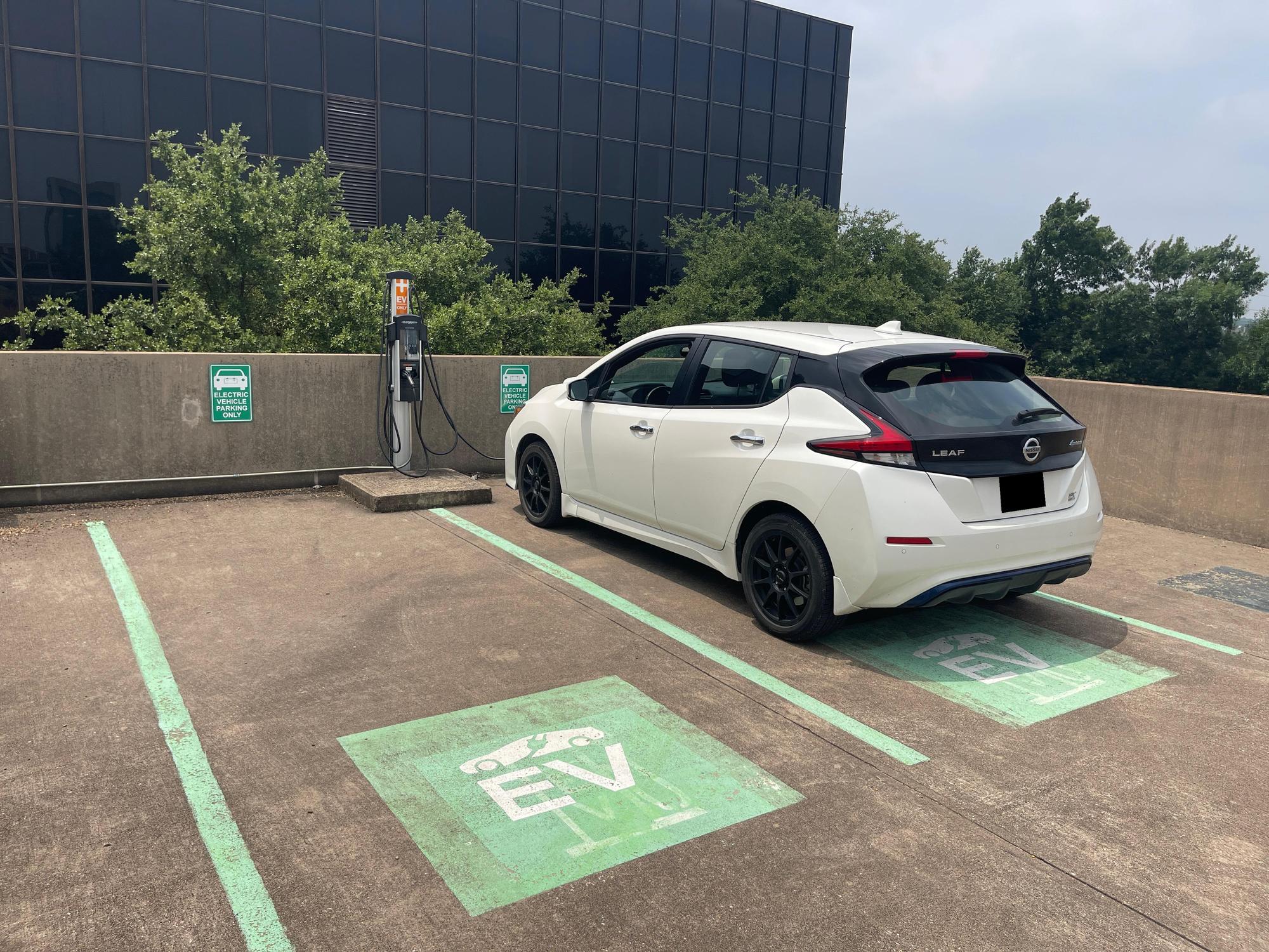 Dallas Regional One | Dallas, TX | EV Station