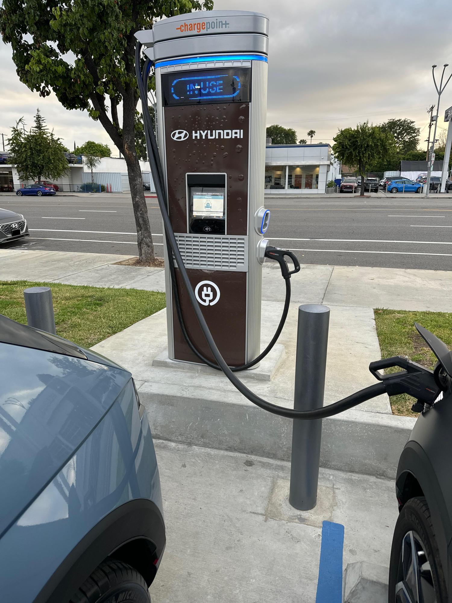 Keyes Hyundai | Los Angeles, CA | EV Station