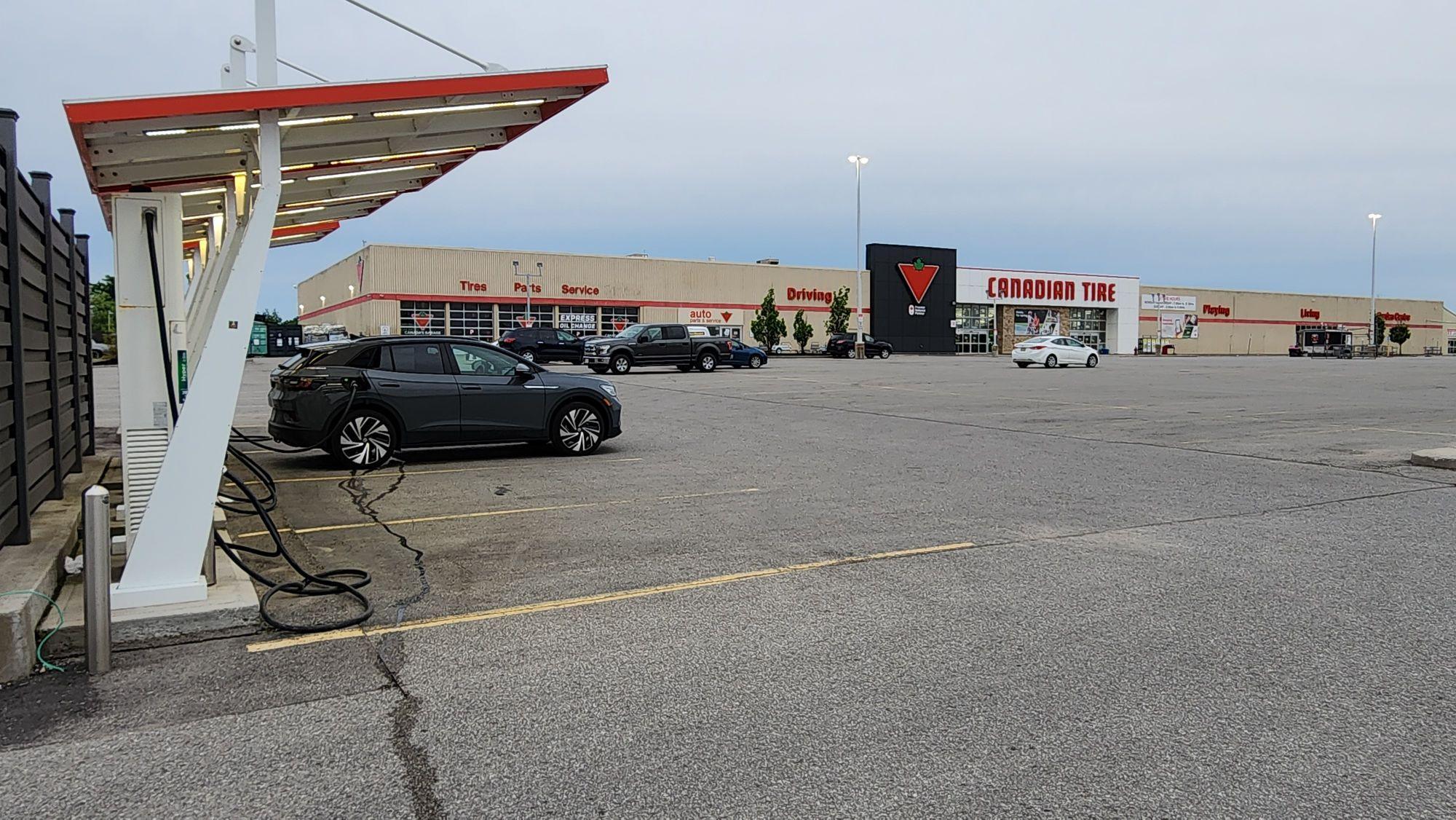 Canadian Tire Barrie South | Barrie, ON | EV Station