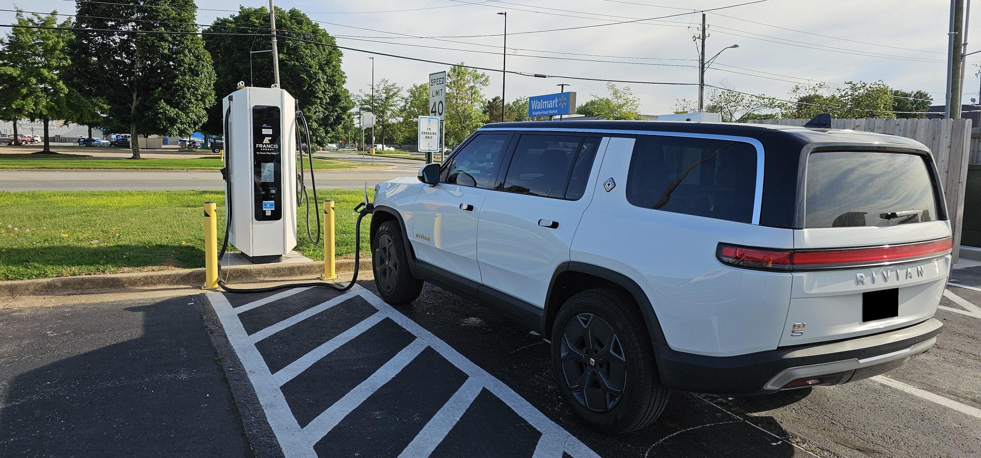 Harps Food Stores | Springdale, AR | EV Station