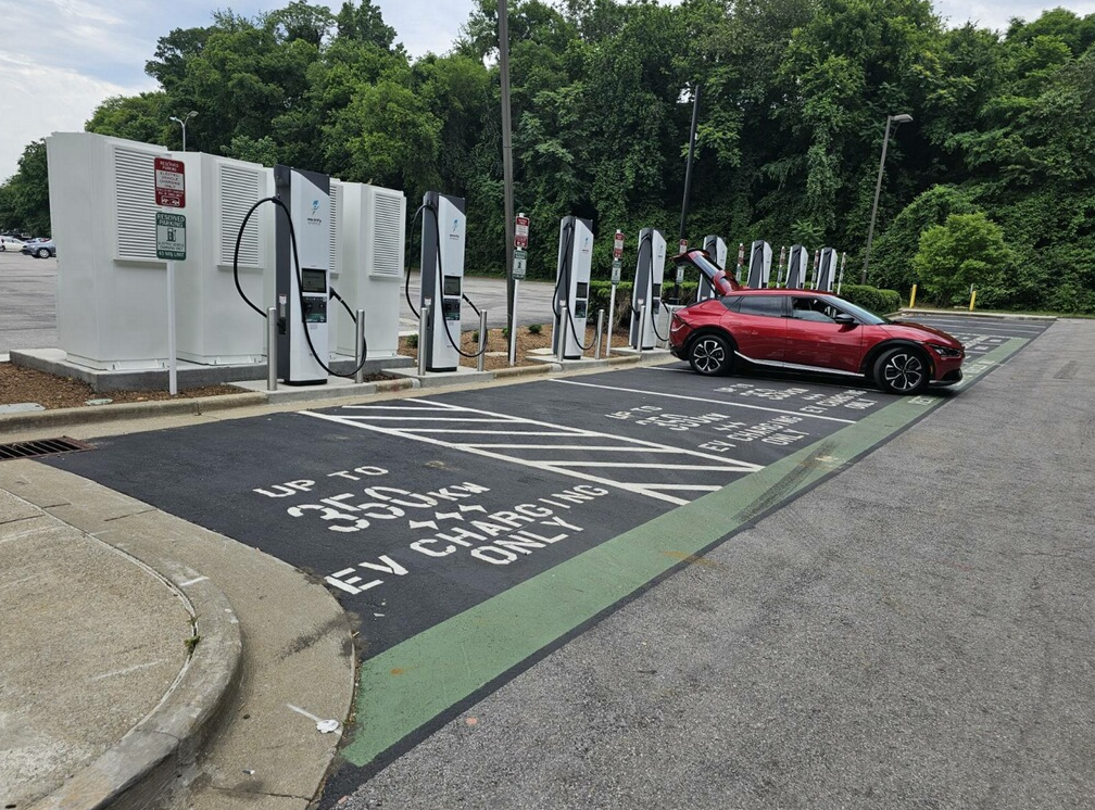 River City Company Riverfront Parkway Lot | Chattanooga, TN | EV Station