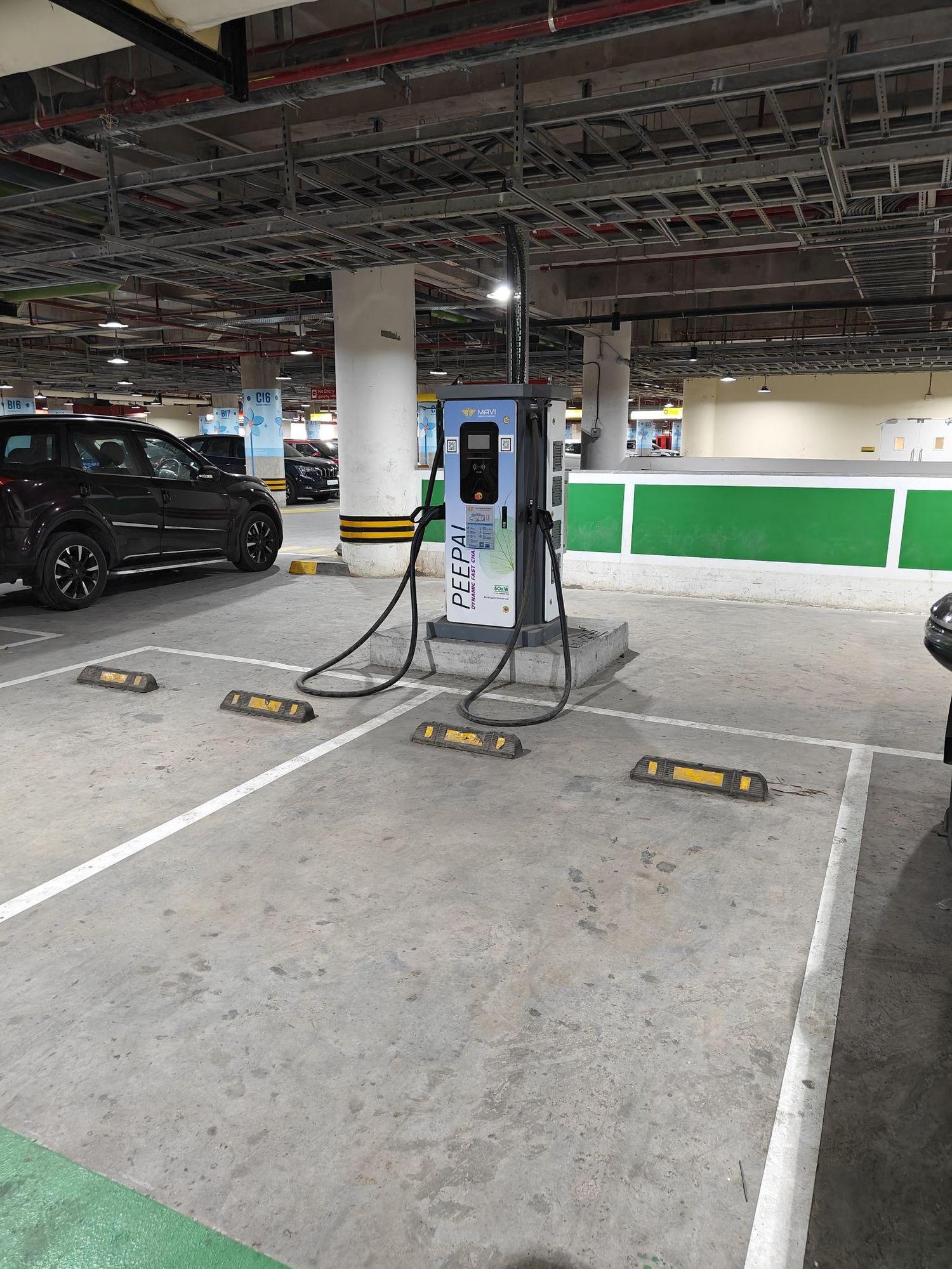 BLR Airport T2 Arrivals- MAVI Green Energy(60kw) | Bengaluru, KA | EV ...