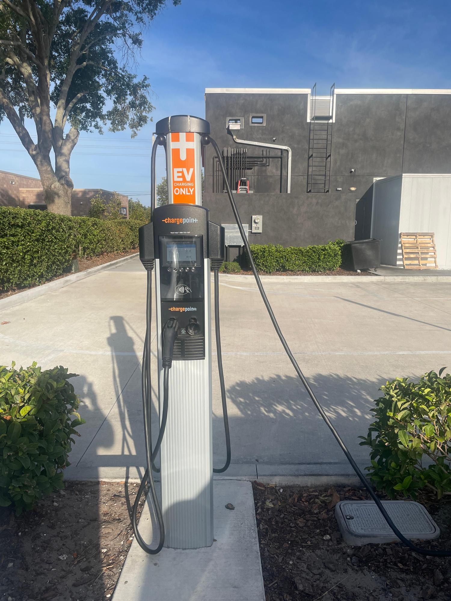 Fresh Kitchen Lakeland | Lakeland, FL | EV Station