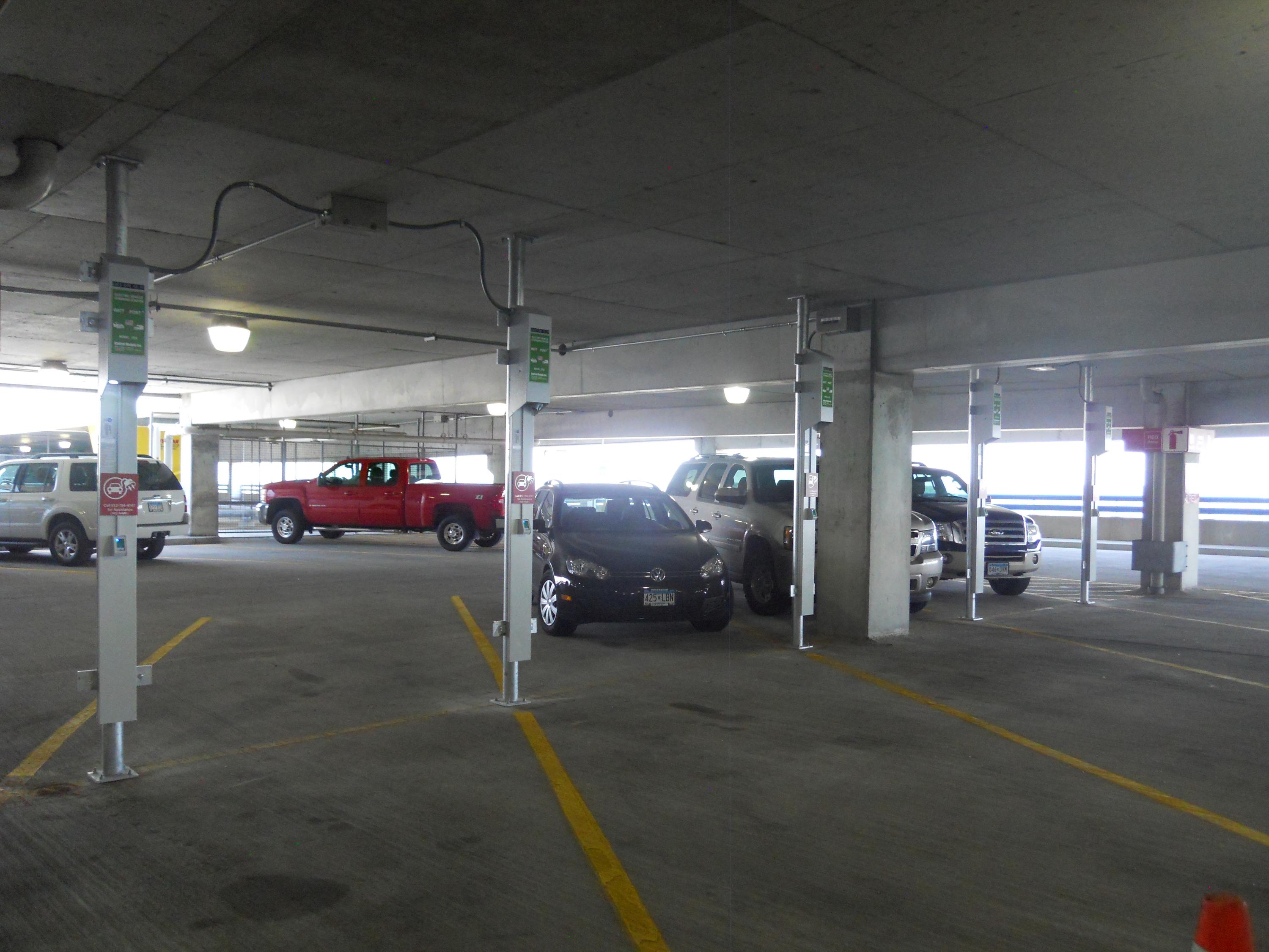 MSP Airport - Terminal 1 Red Ramp | St Paul, MN | EV Station