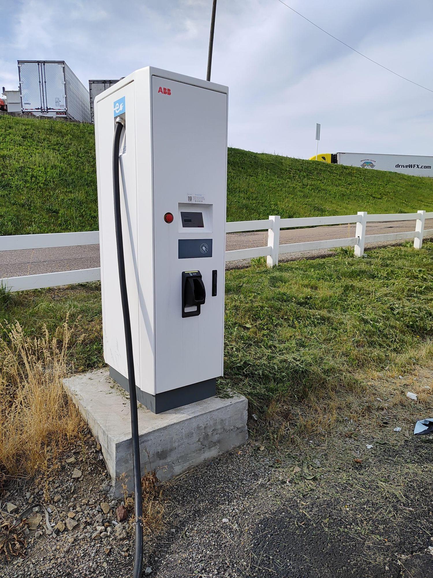 Gerry Raymond Chevrolet Buick GMC | Wintersville, OH | EV Station