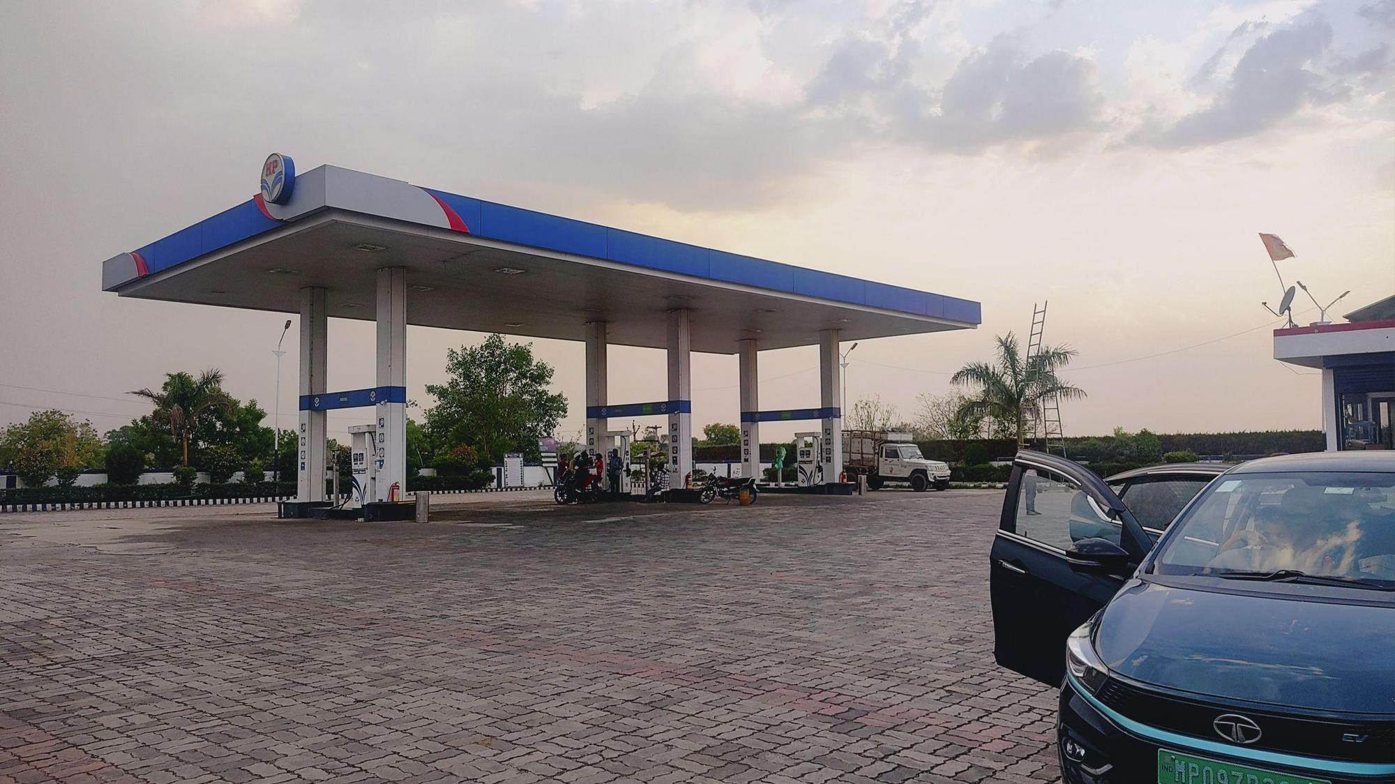 H. P. Mahaveer Filling Station | Satanwada Kalan, MP | EV Station