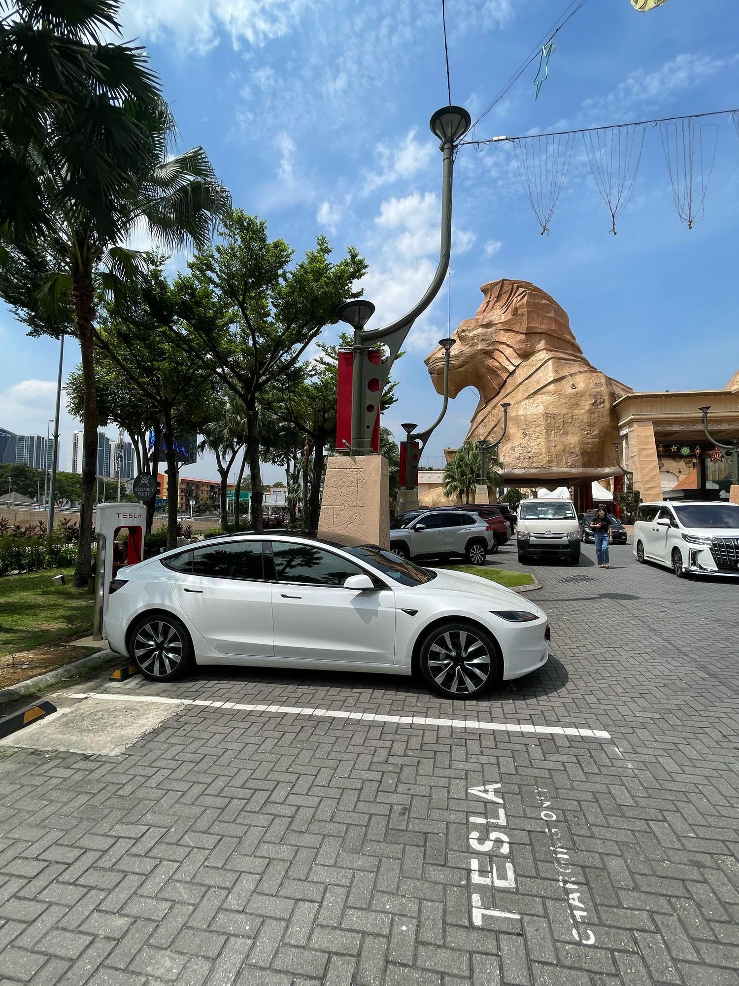 Sunway Pyramid | Subang Jaya, Selangor | EV Station