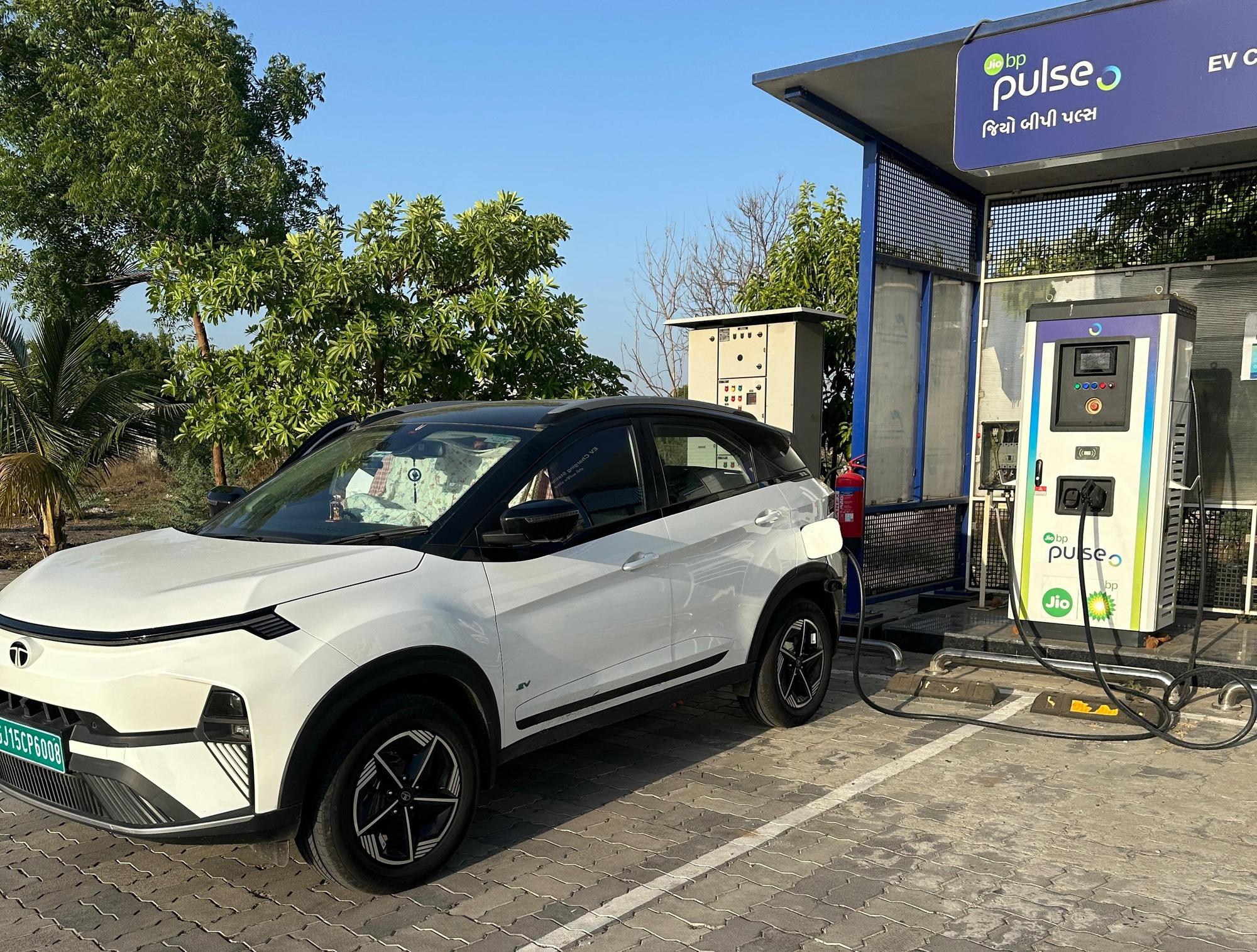 Navjivan Hotel Karjan - Jio Pulse (Coming Soon) | Vadava, GJ | EV Station