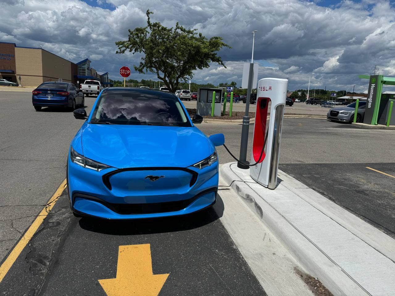 Meijer | Taylor, MI | EV Station