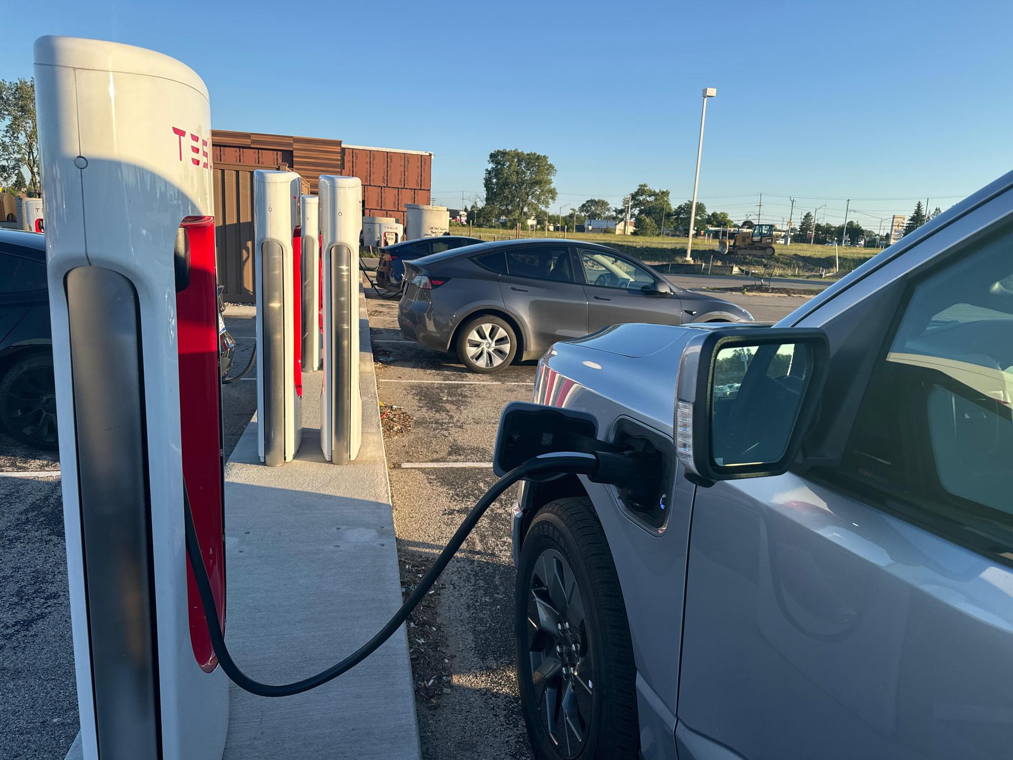 Meijer (1) | Lansing, MI | EV Station
