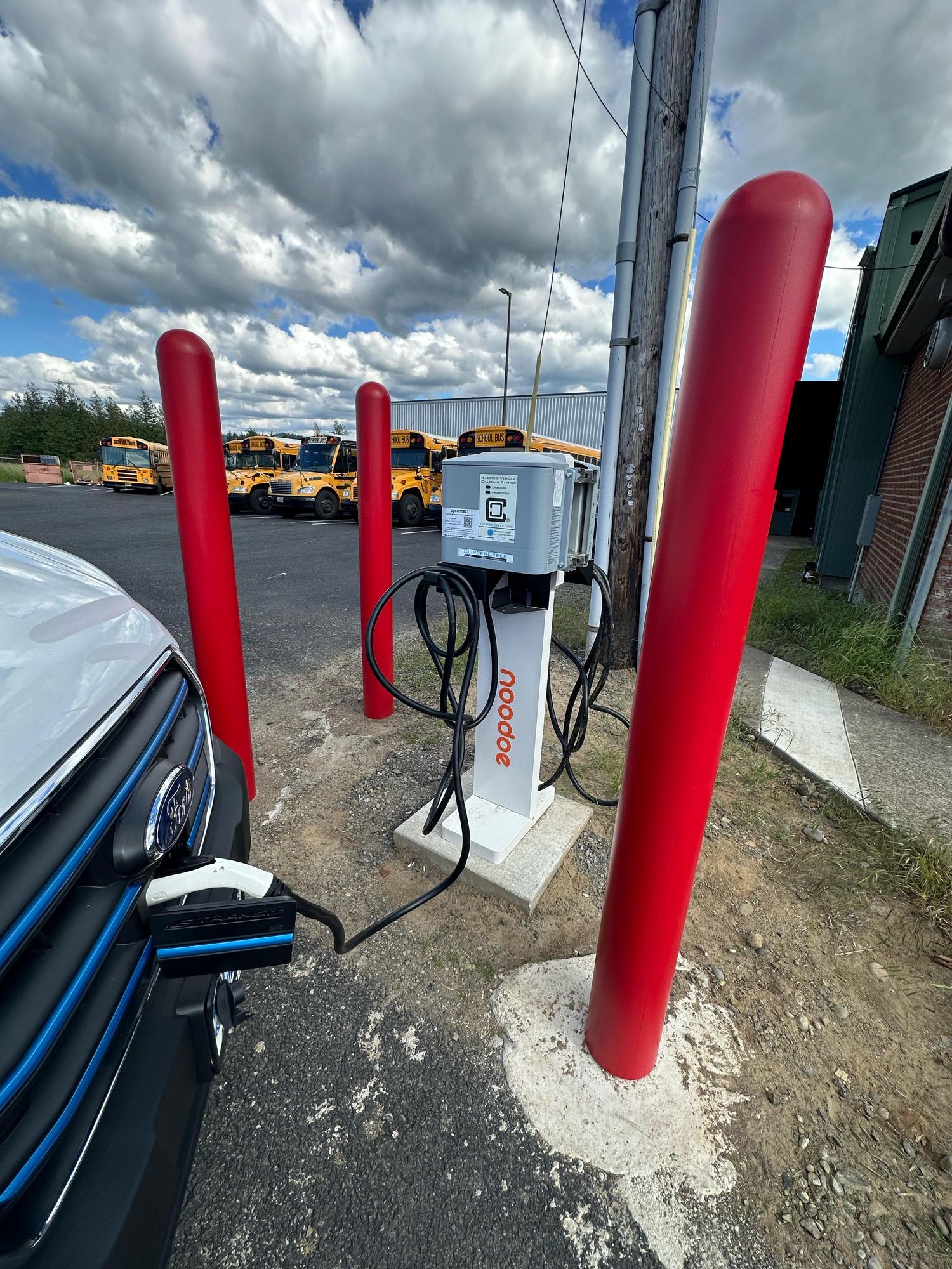 Corbett School District | Corbett, OR | EV Station