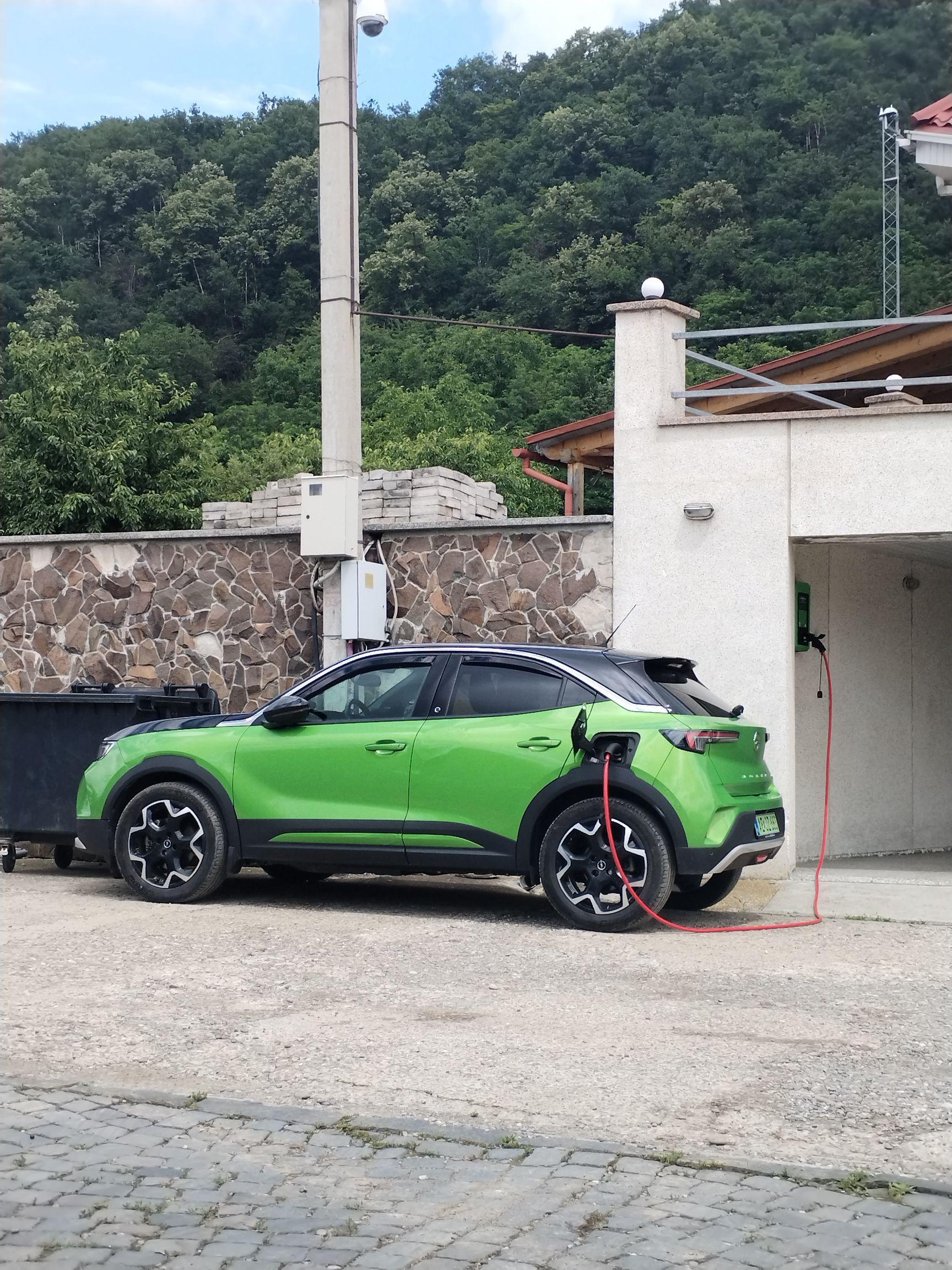 56 EcoFactor AC "Sun Mountain" 2 | Vynohradiv, Zakarpats'ka oblast | EV Station