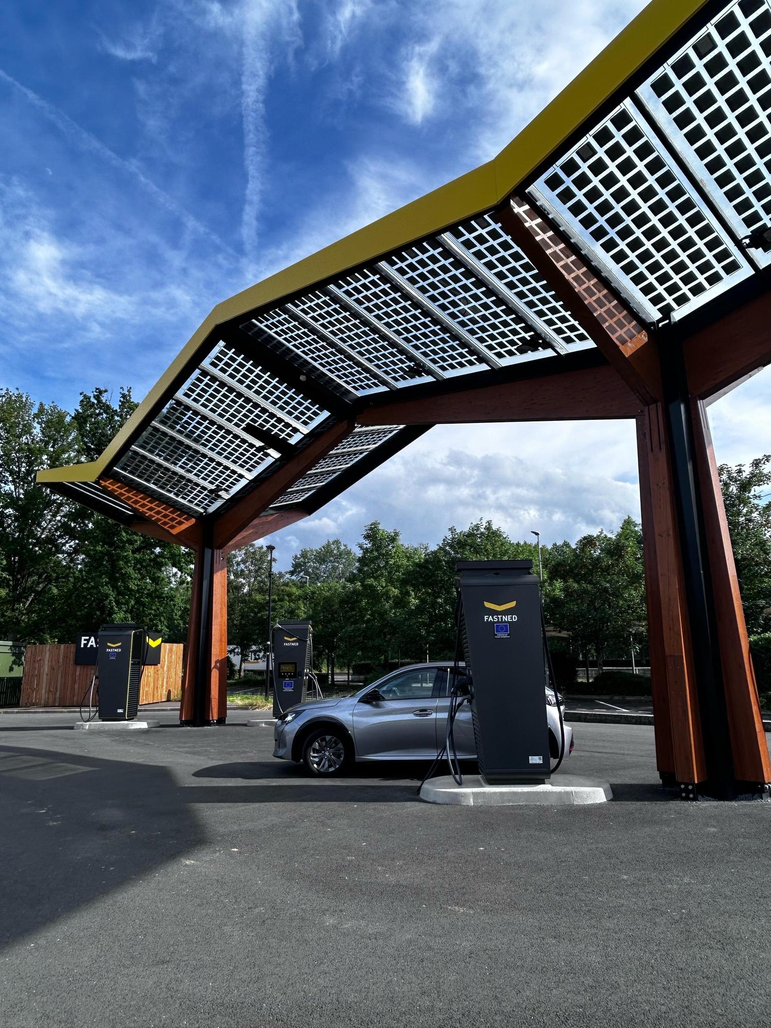 Fastned | Forges, IDF | EV Station