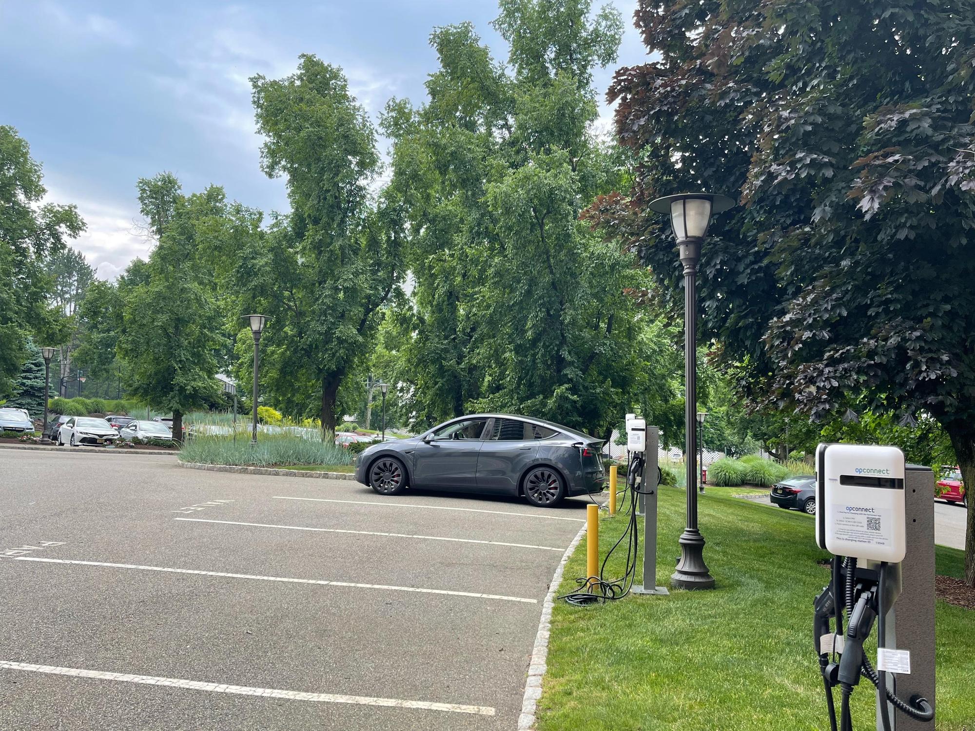 Claridge House Two (1) | Verona, NJ | EV Station